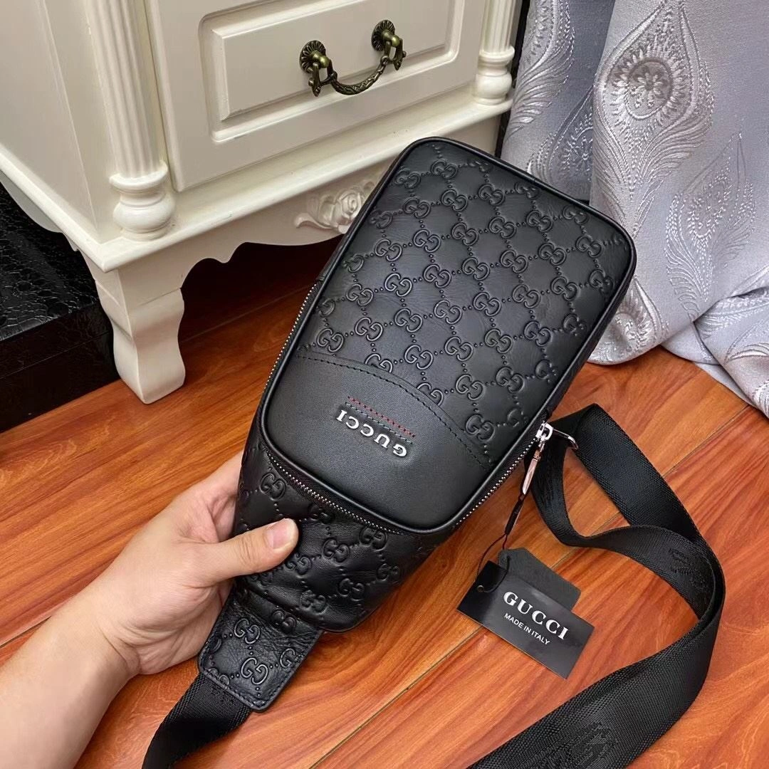 1:1 copy Mens Gucci Waist Chest Packs