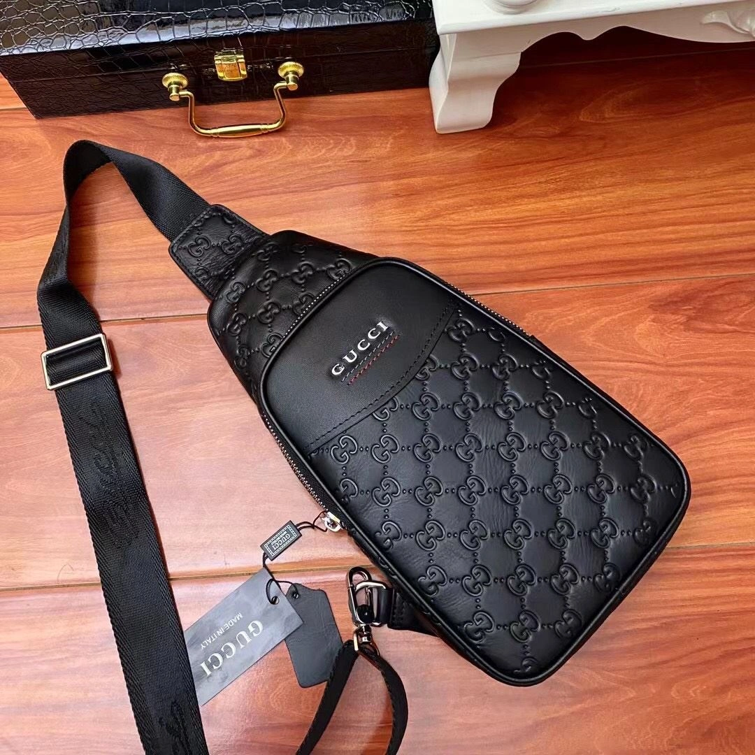 1:1 copy Mens Gucci Waist Chest Packs