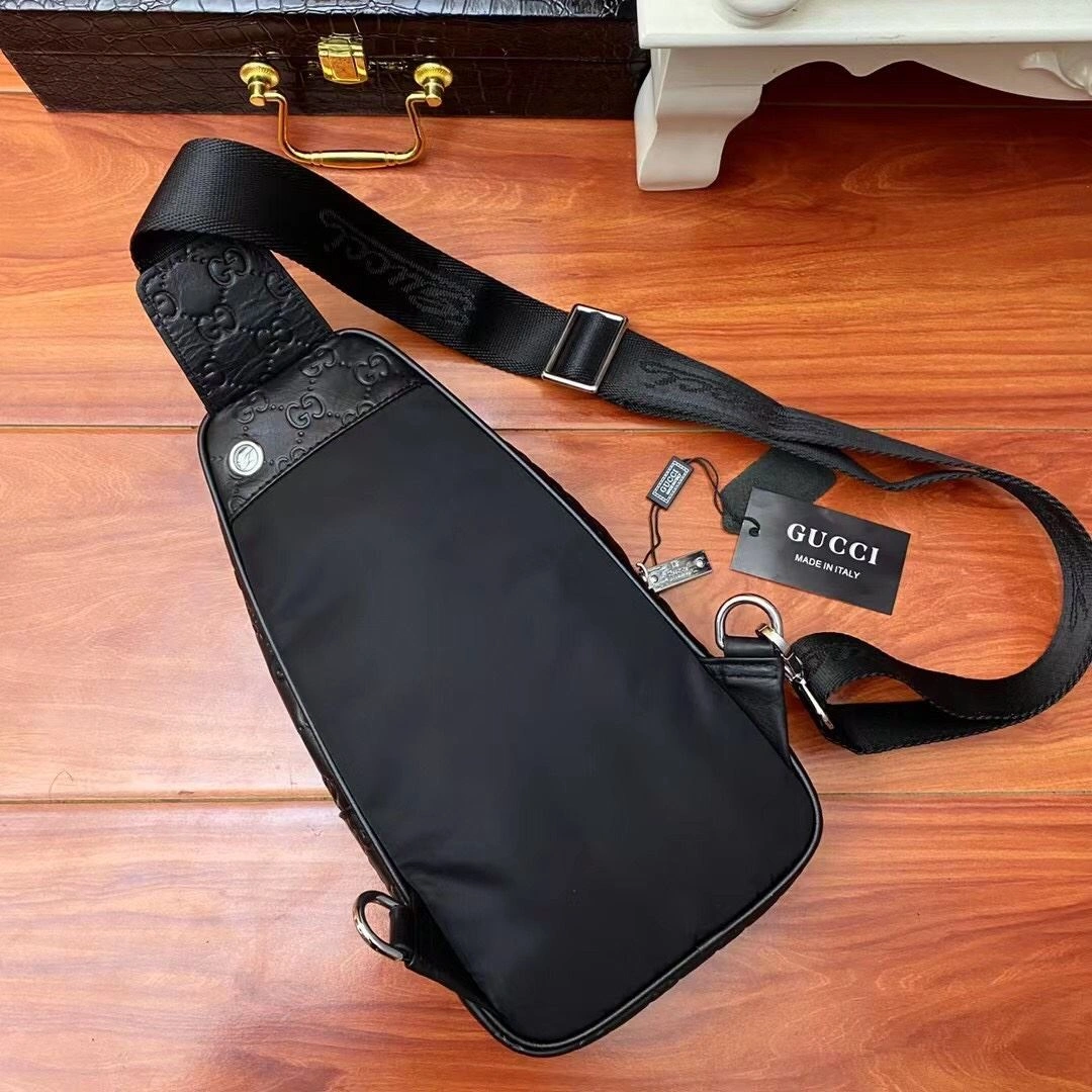1:1 copy Mens Gucci Waist Chest Packs