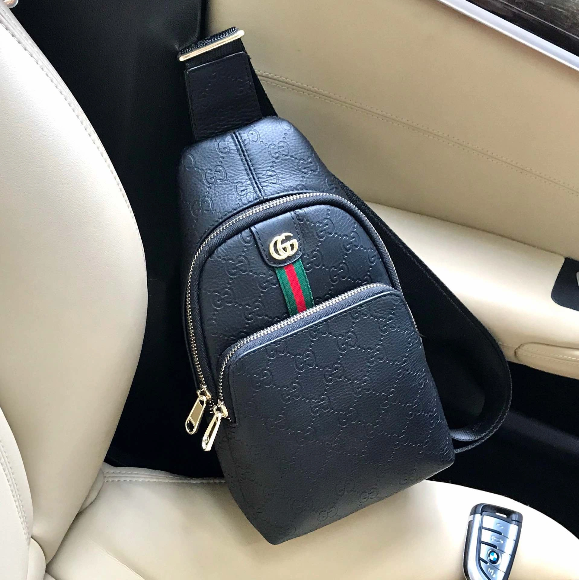 Low-cost Mens Gucci Waist Chest Packs