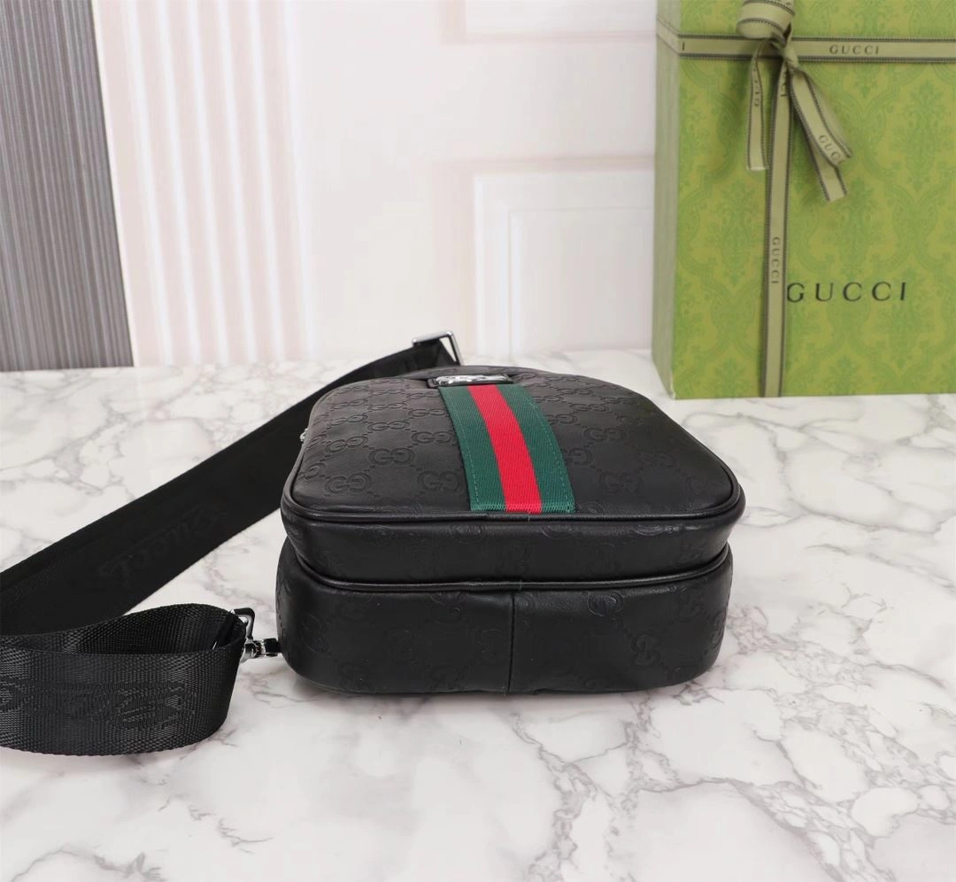 High fidelity Mens Gucci Waist Chest Packs