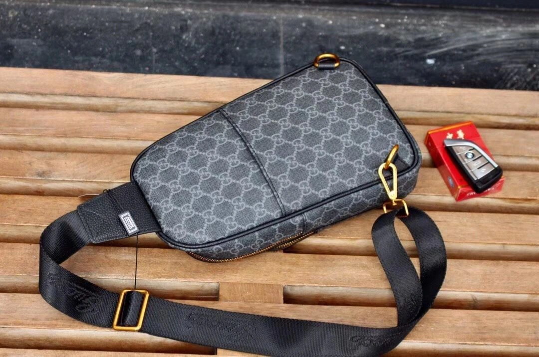 Exact replica Mens Gucci Waist Chest Packs