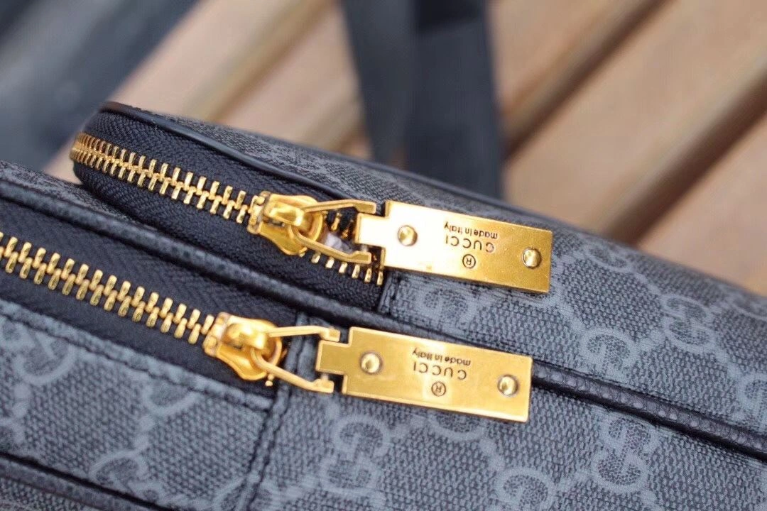 Exact replica Mens Gucci Waist Chest Packs