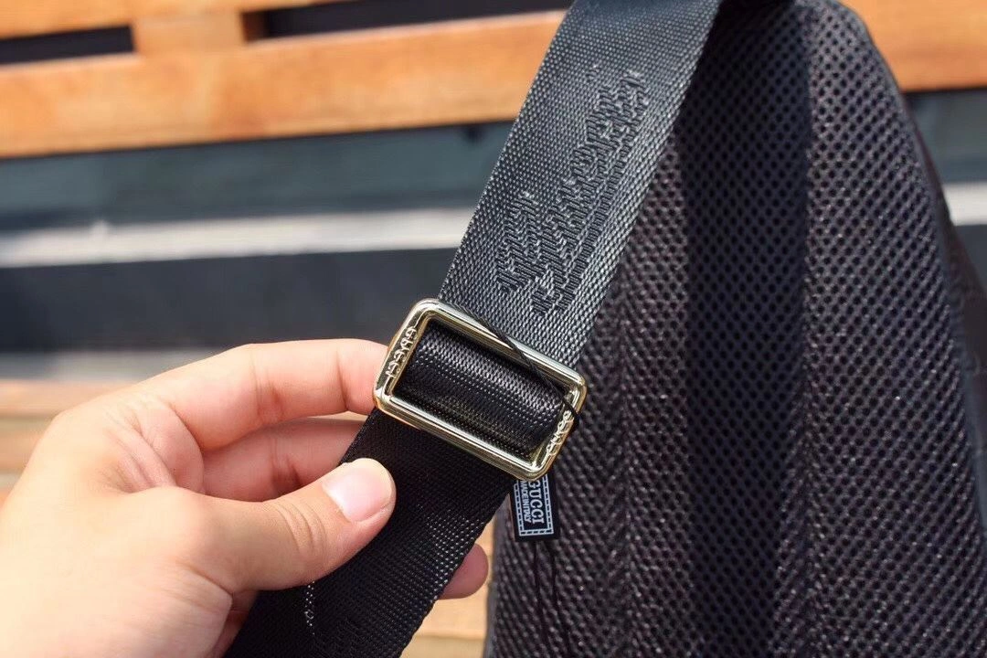 Low-cost Mens Gucci Waist Chest Packs