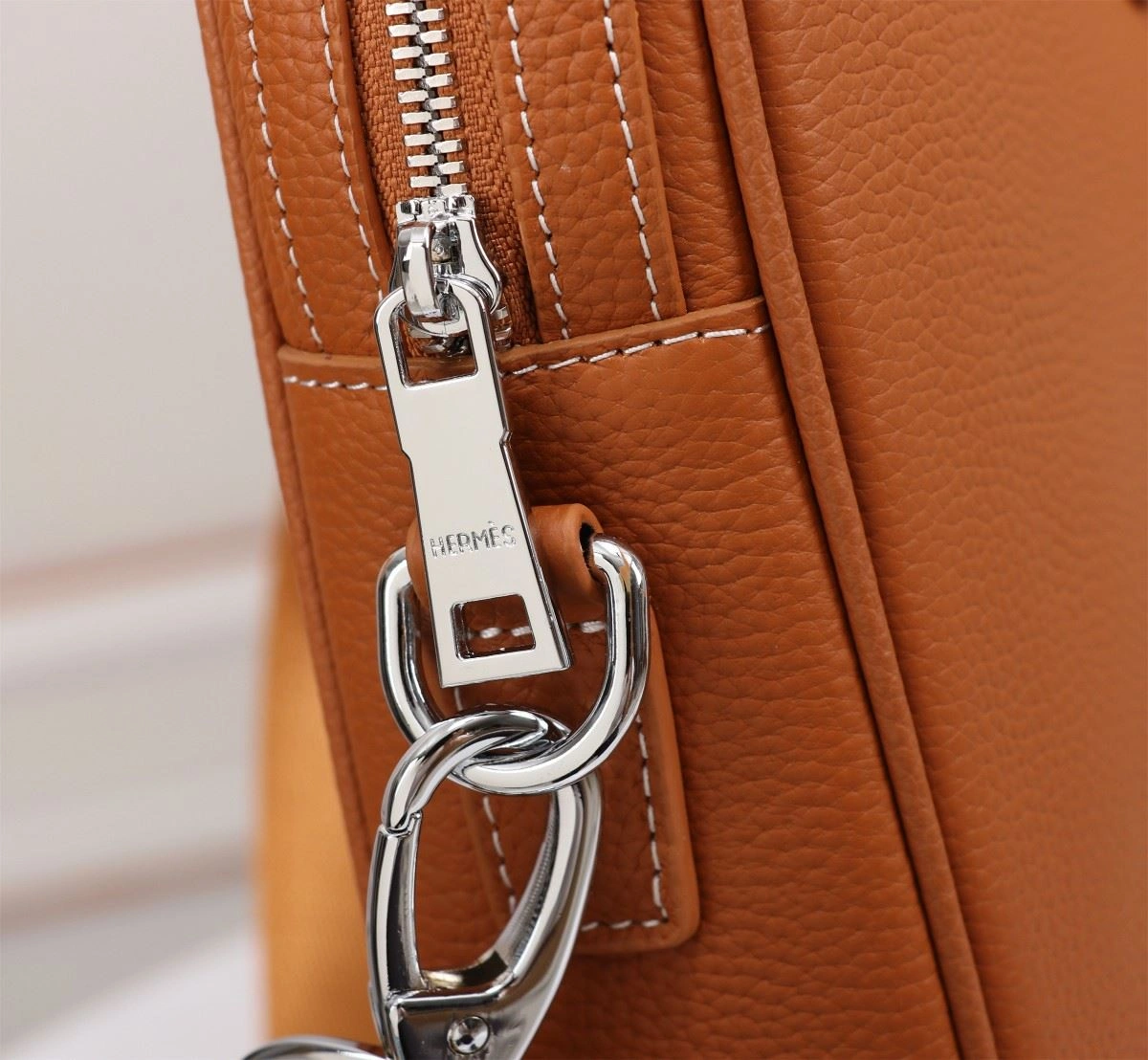 Low-cost Mens Hermes Briefcases