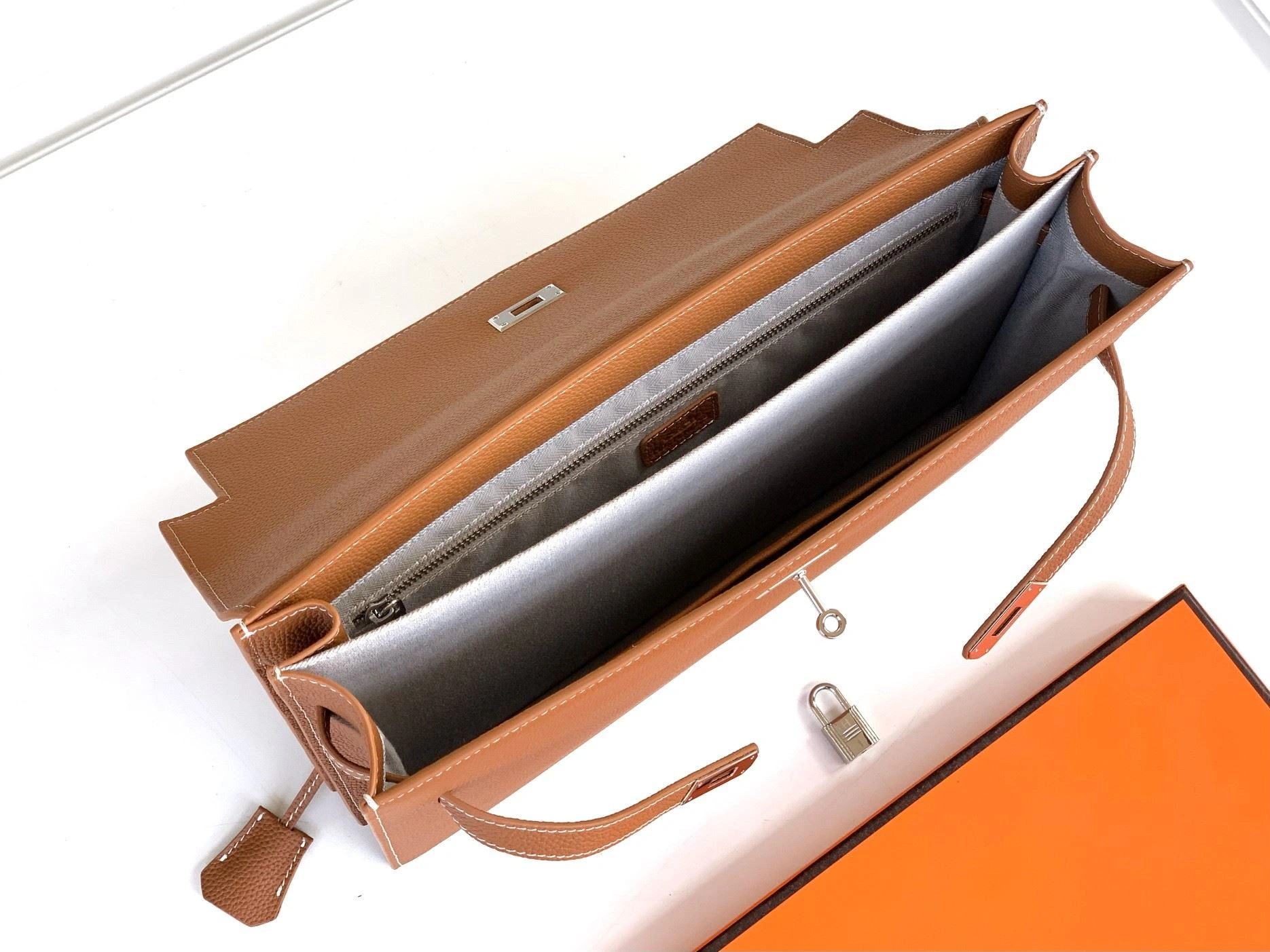 High fidelity Mens Hermes Briefcases