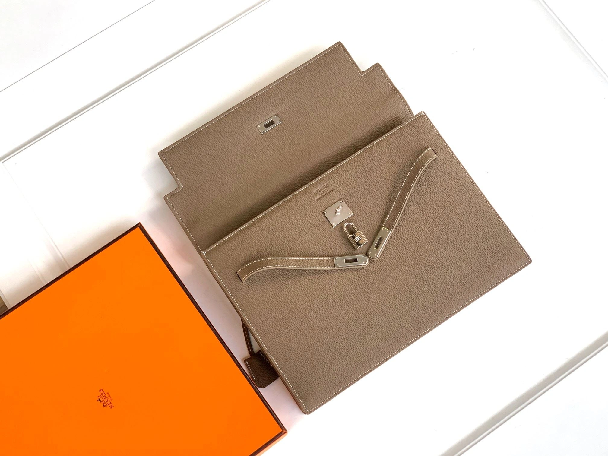 Value-priced Mens Hermes Briefcases