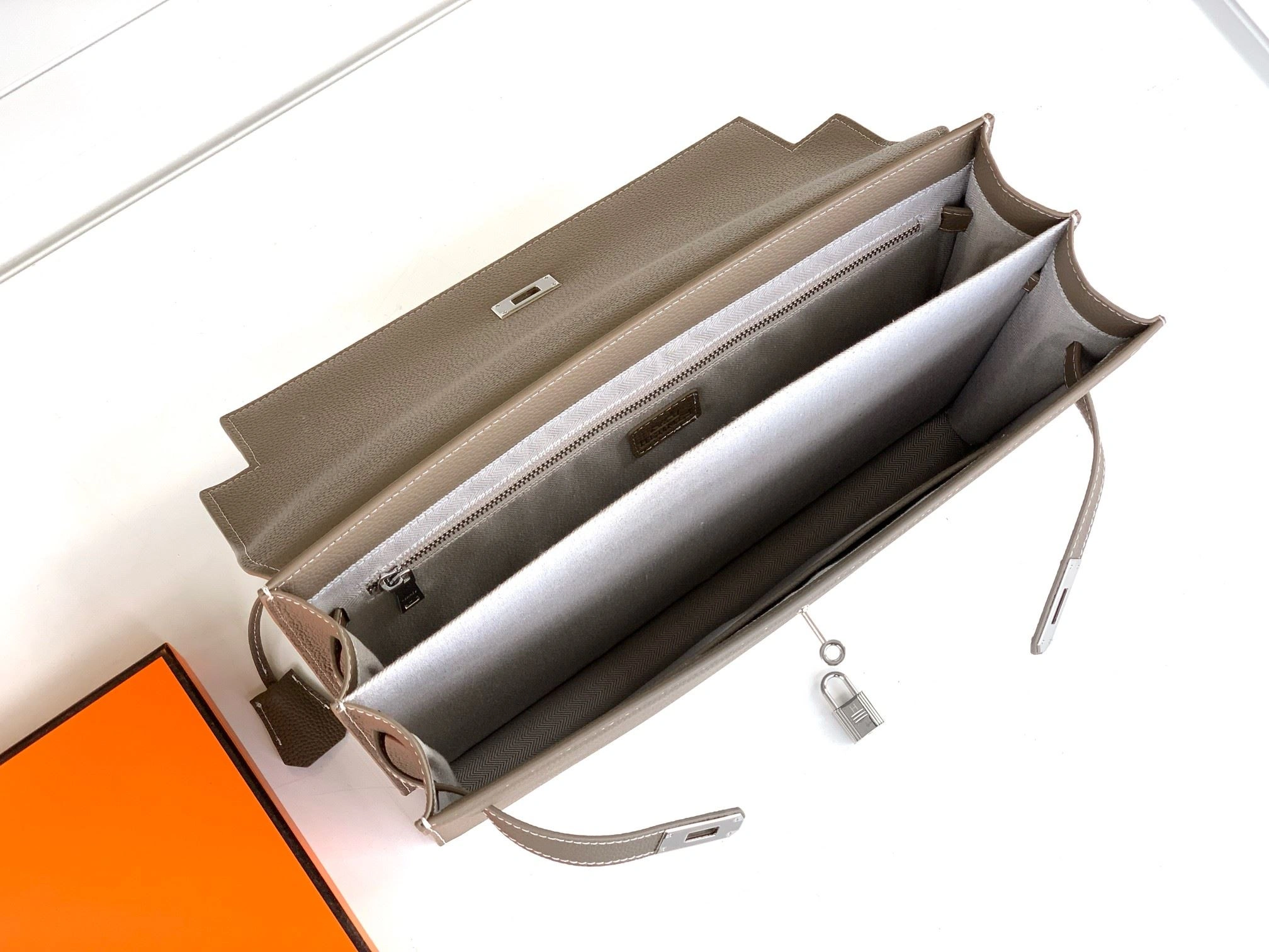 Value-priced Mens Hermes Briefcases