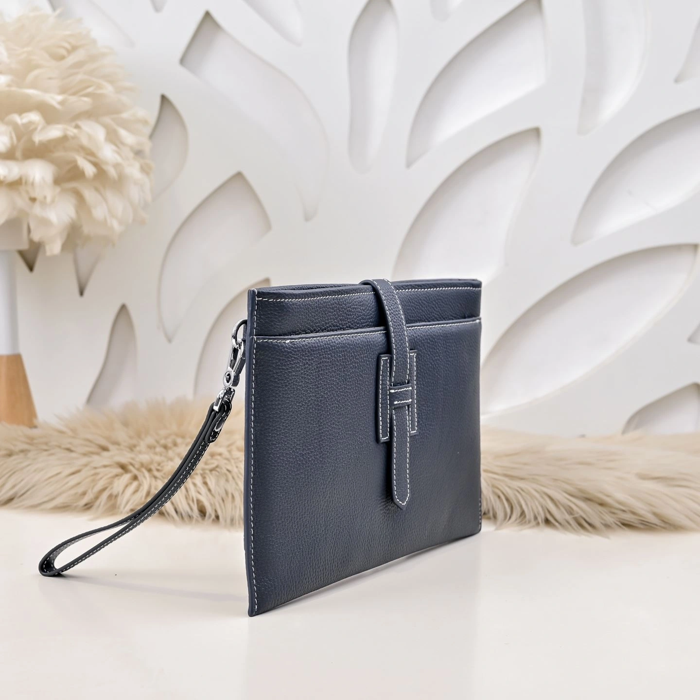 Accurate model Mens Hermes Clutch Bags