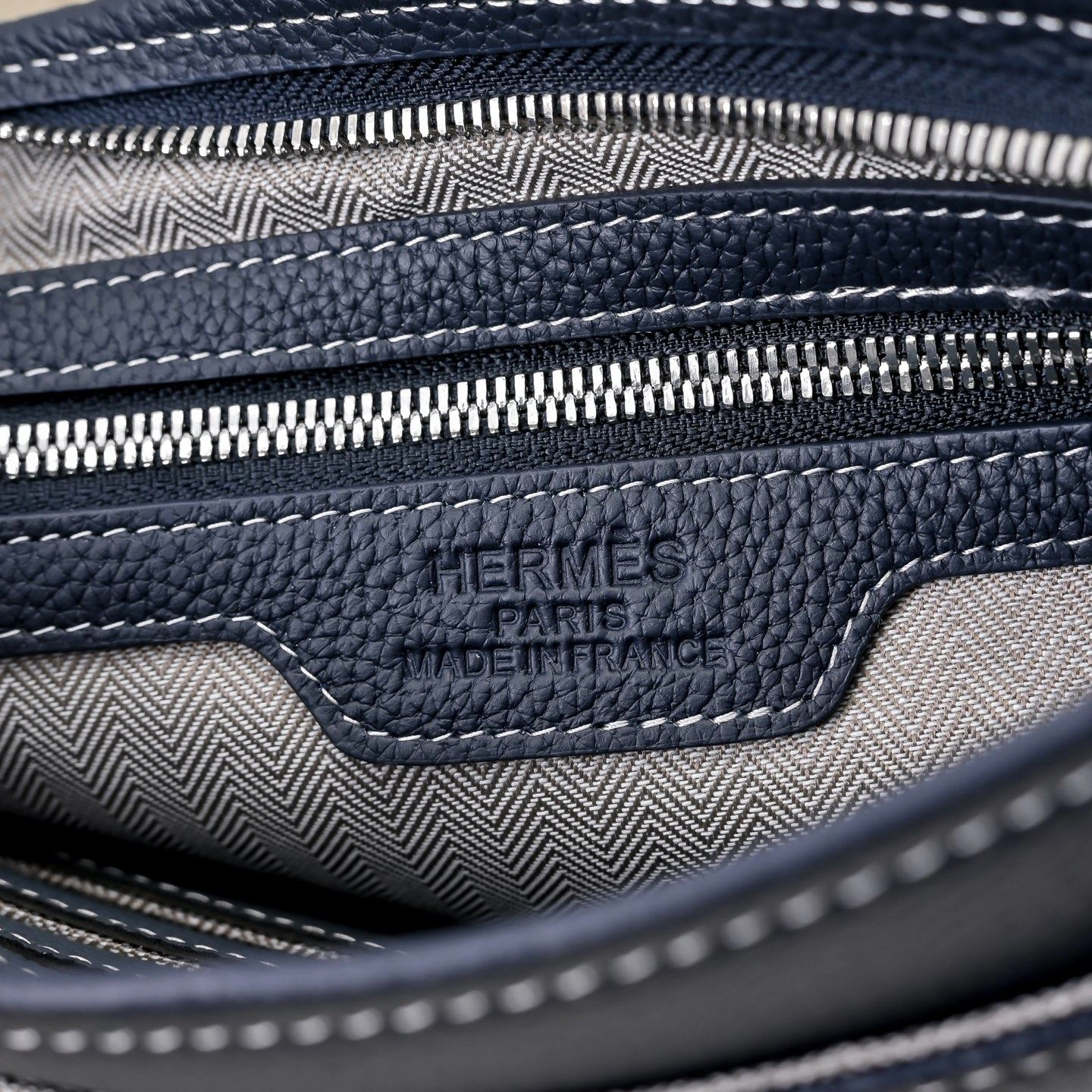Accurate model Mens Hermes Clutch Bags