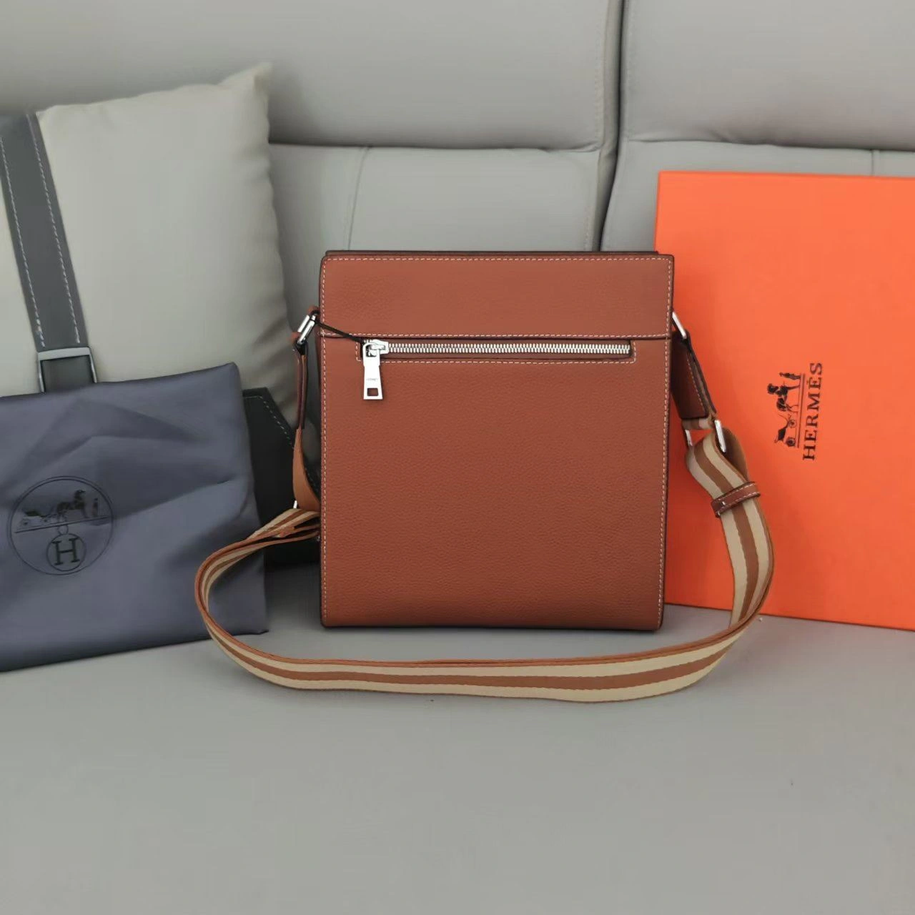 Indistinguishable Mens Hermes Satchel Bags