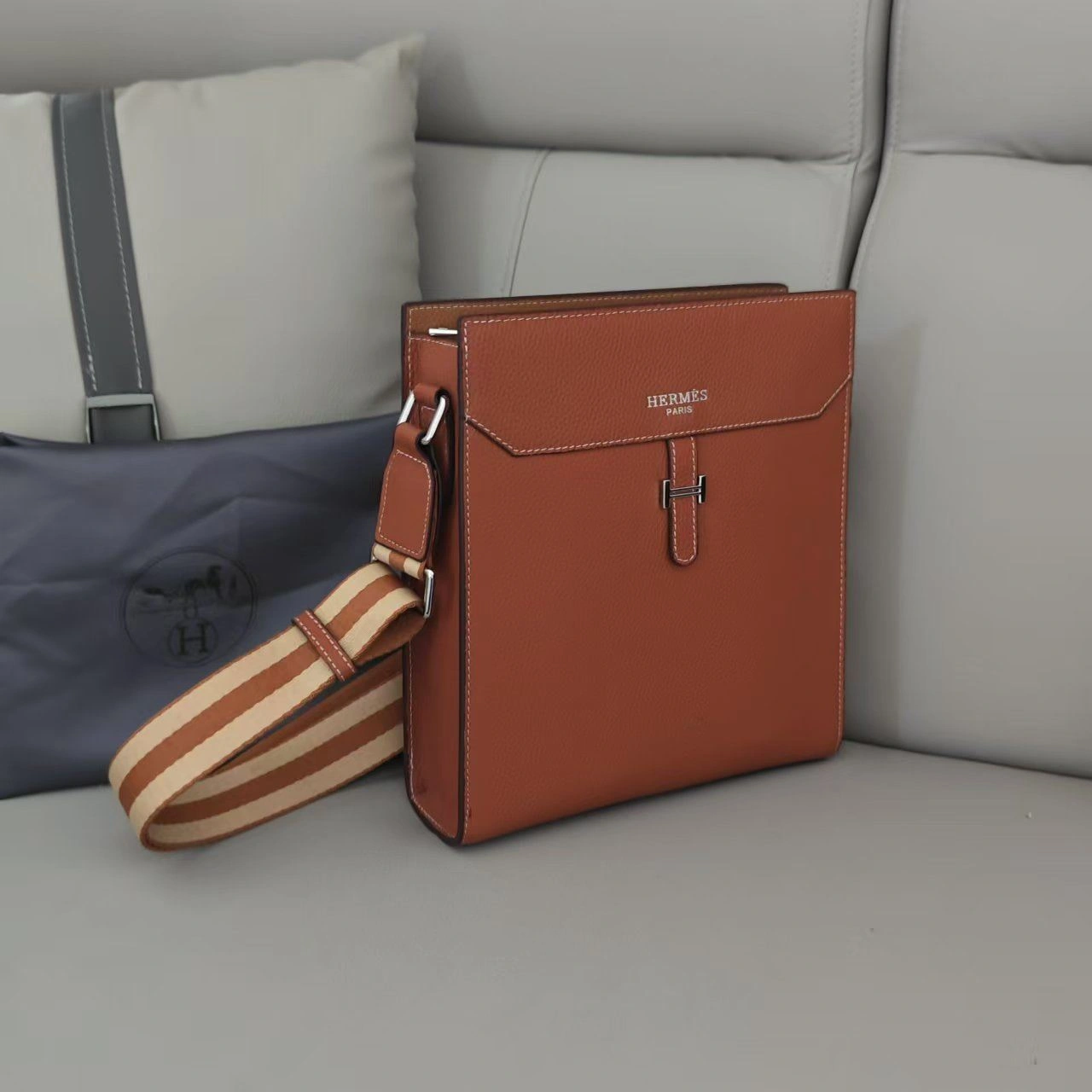 Indistinguishable Mens Hermes Satchel Bags