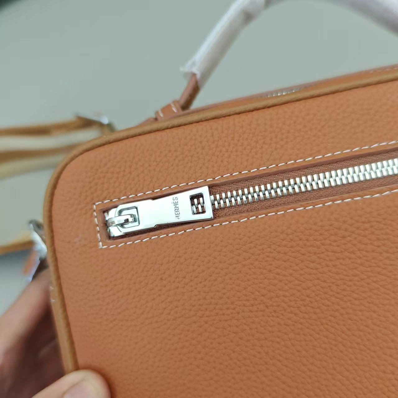 Accurate model Mens Hermes Satchel Bags