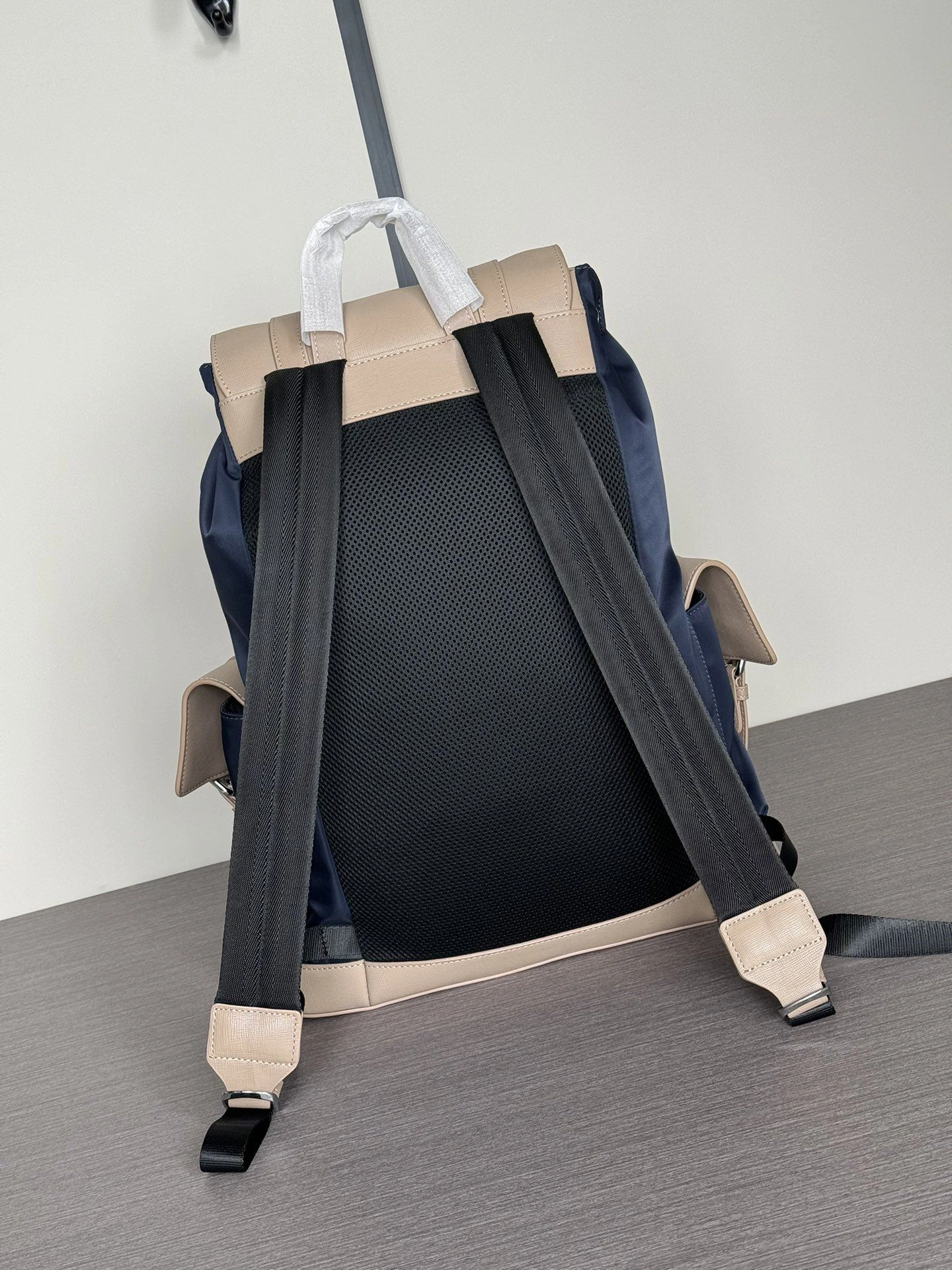 Mirror quality Mens Louis Vuitton Backpacks