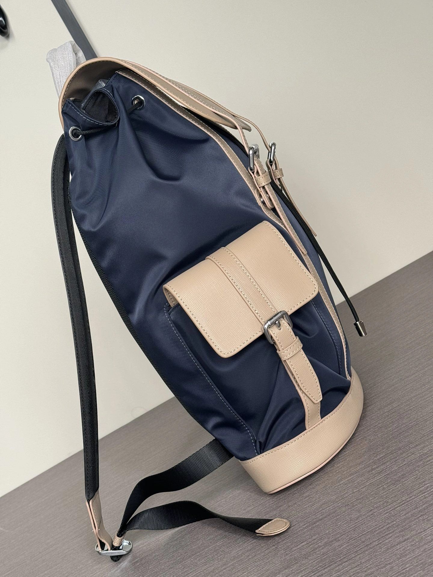 Mirror quality Mens Louis Vuitton Backpacks