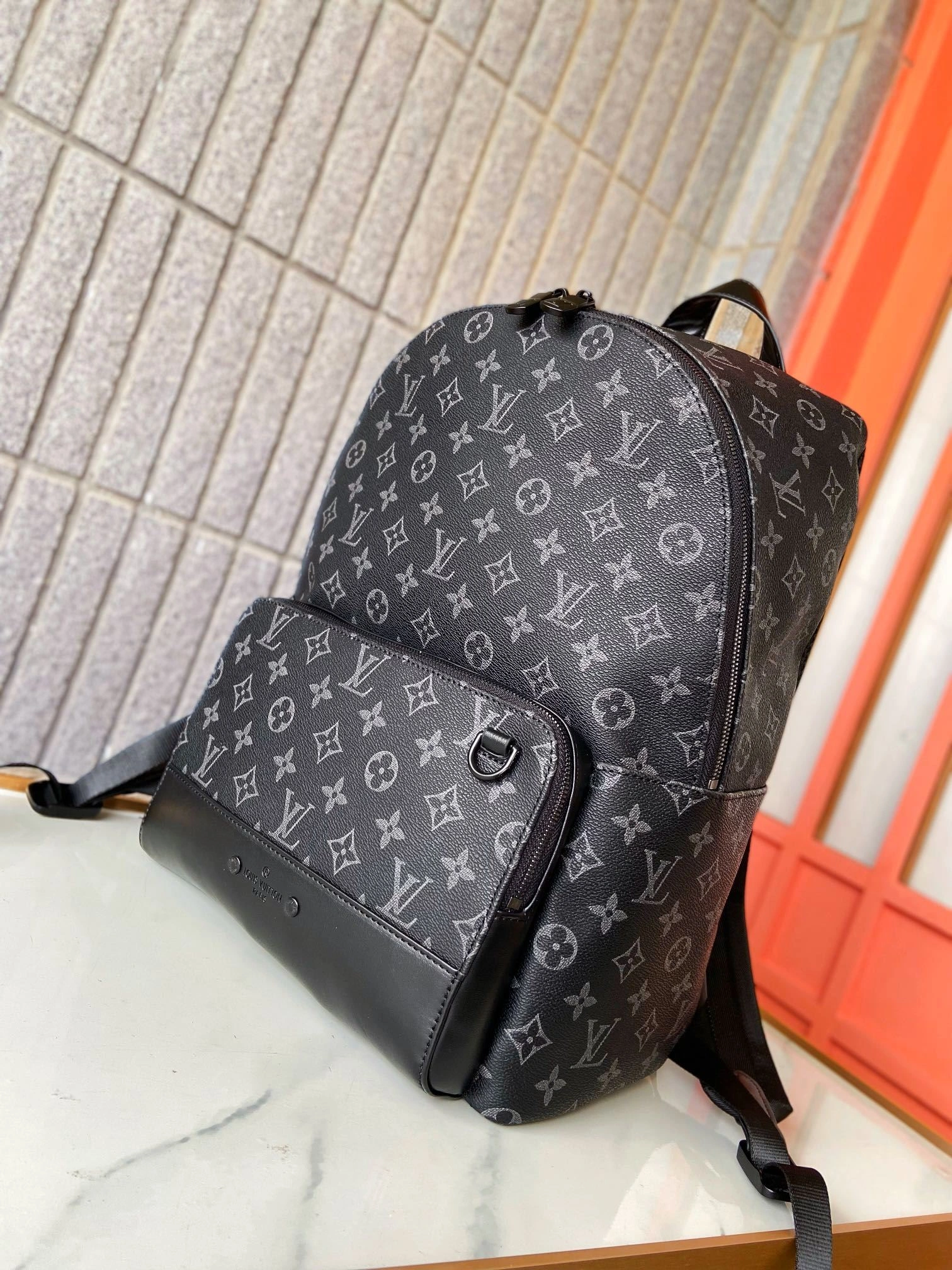 Mirror quality Mens Louis Vuitton Backpacks