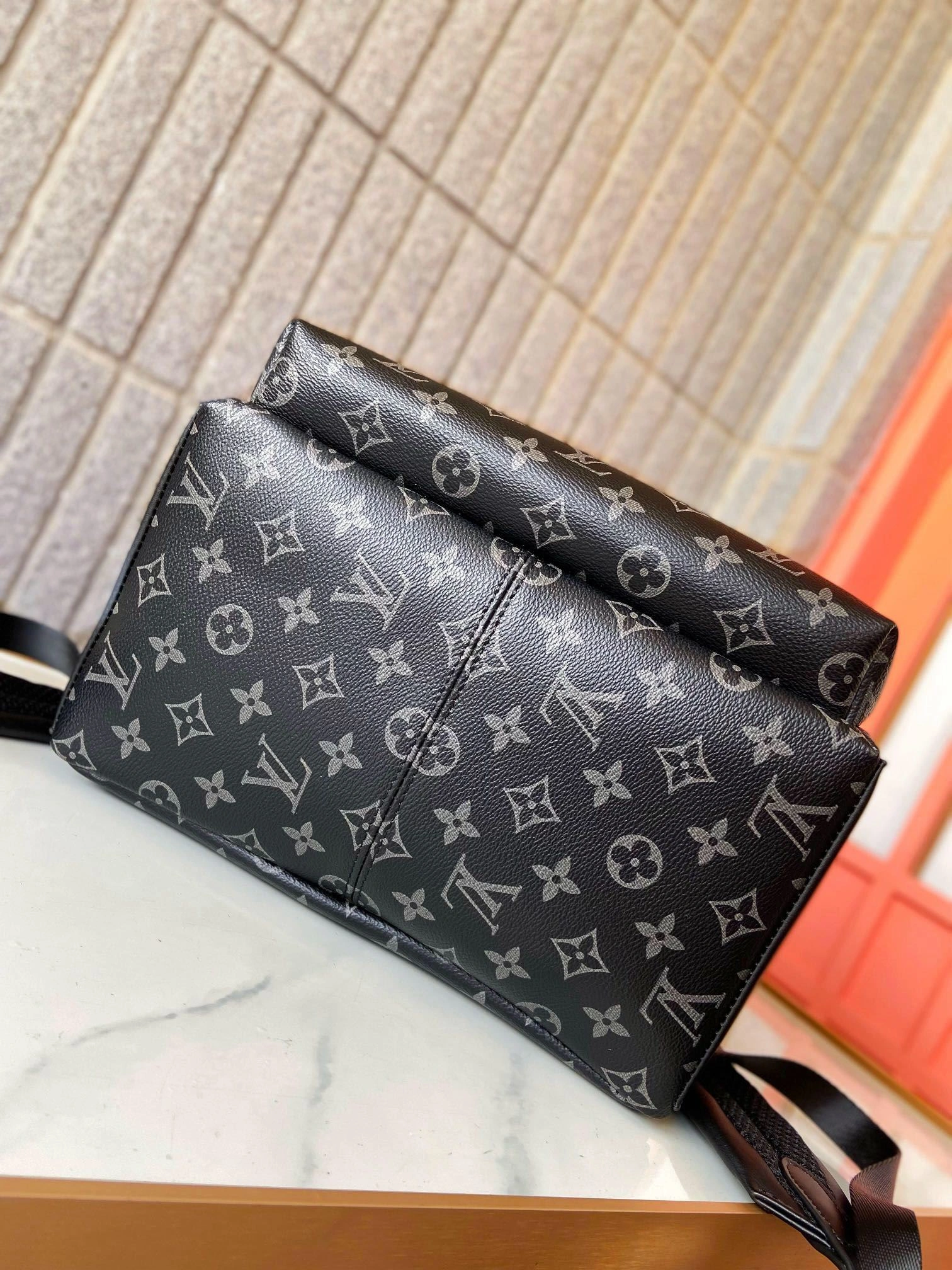 OEM Mens Louis Vuitton Backpacks