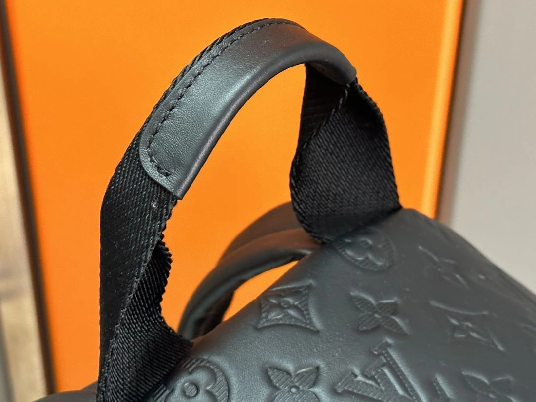 Discounted Mens Louis Vuitton Backpacks