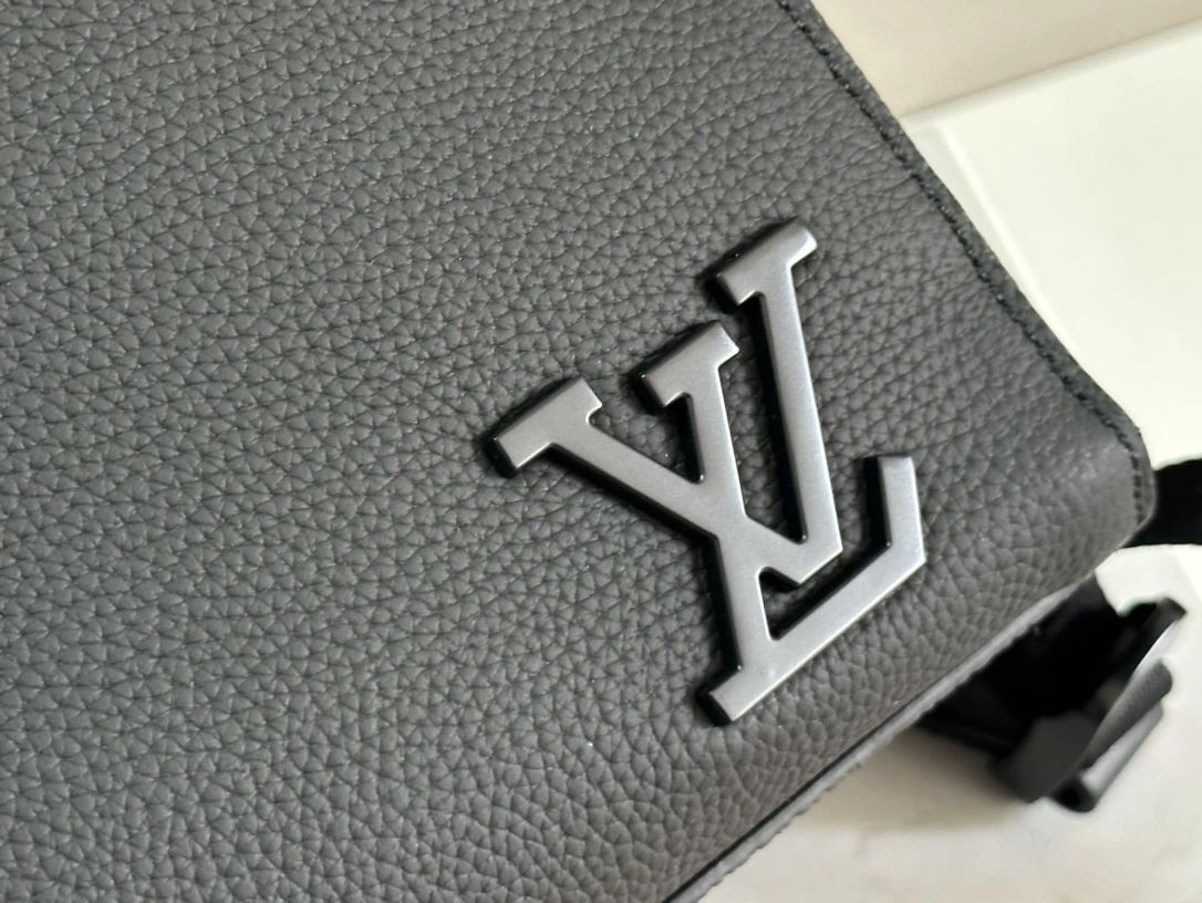 Affordable Mens Louis Vuitton Backpacks