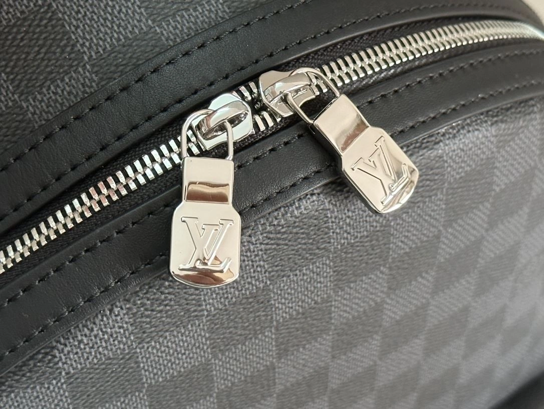 High fidelity Mens Louis Vuitton Backpacks