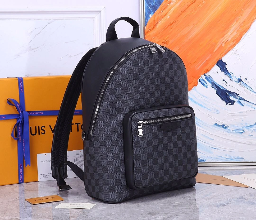 Mirror quality Mens Louis Vuitton Backpacks