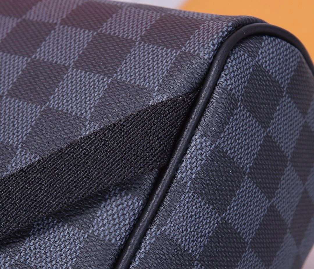 Mirror quality Mens Louis Vuitton Backpacks