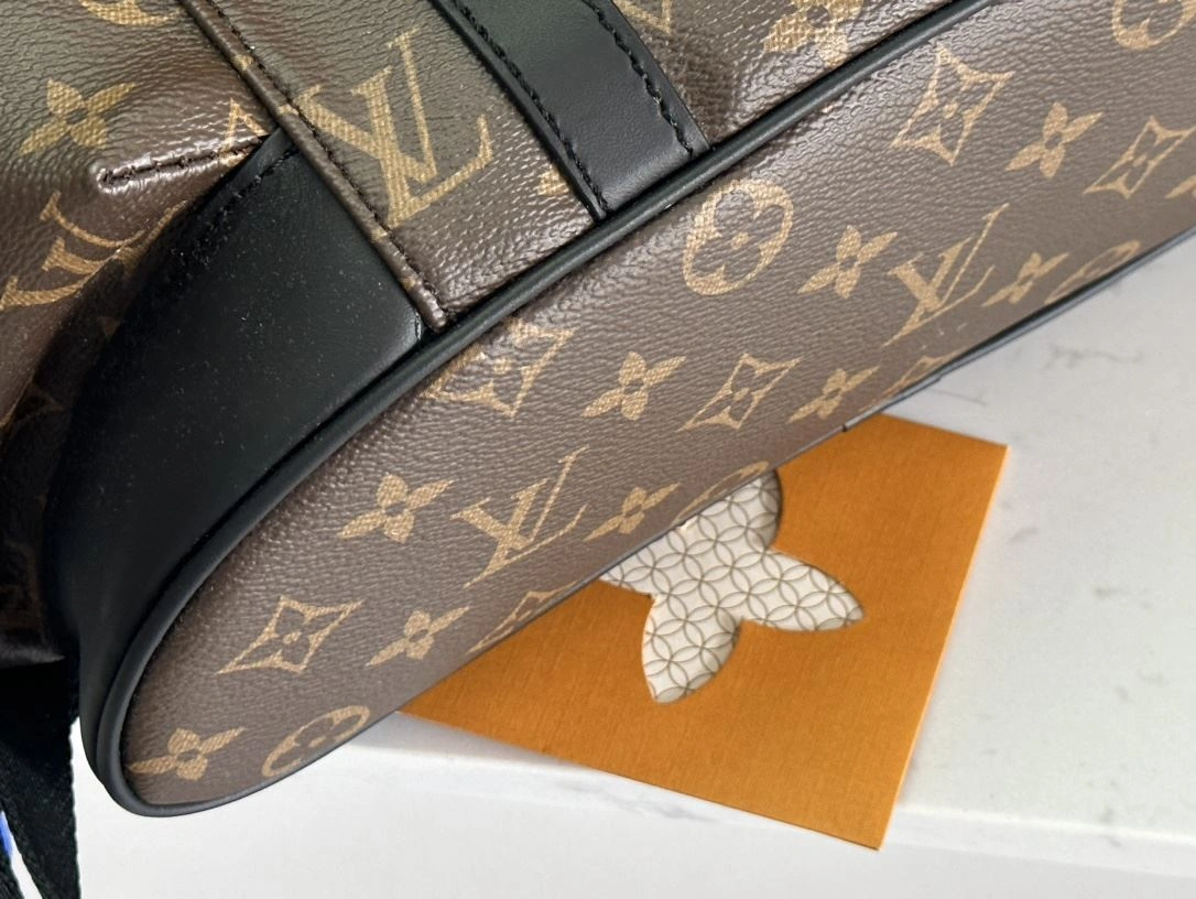 Affordable Mens Louis Vuitton Backpacks