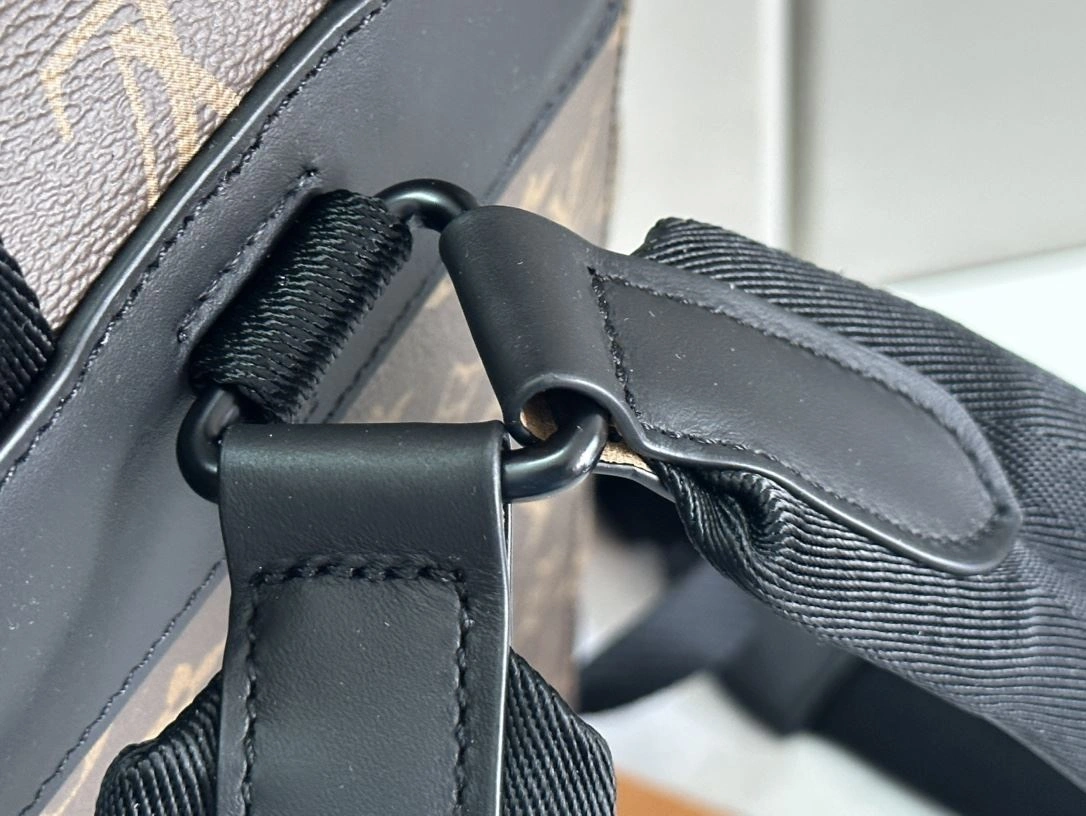 Affordable Mens Louis Vuitton Backpacks
