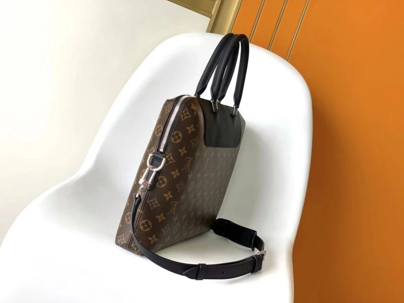 High fidelity Mens Louis Vuitton Briefcases