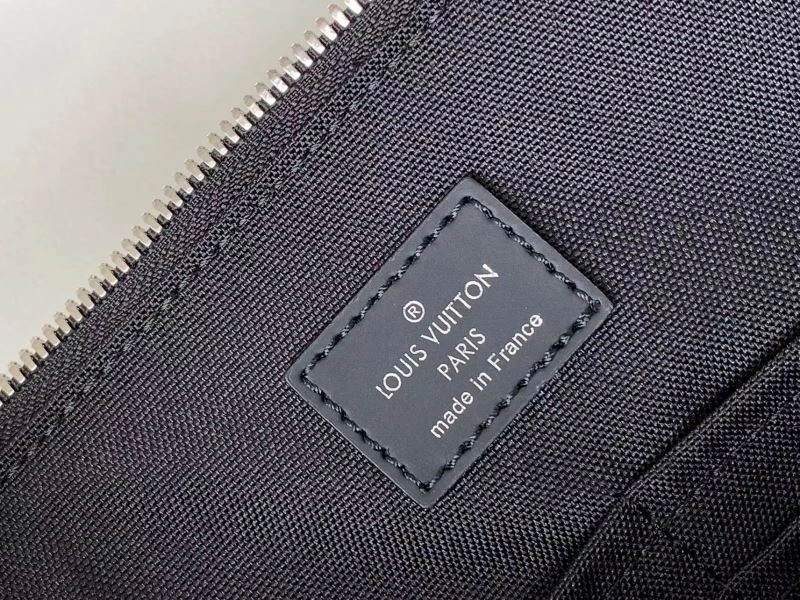 Accurate model Mens Louis Vuitton Briefcases