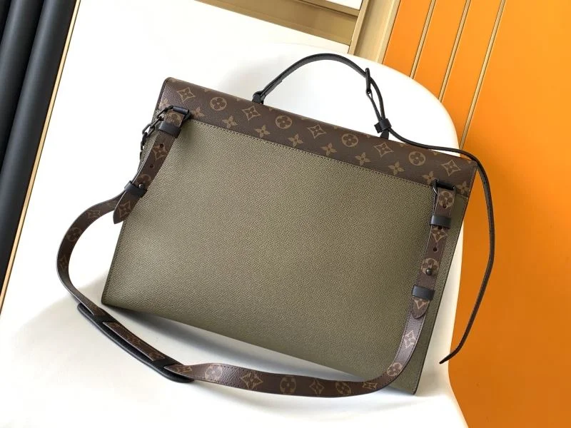 Accurate model Mens Louis Vuitton Briefcases