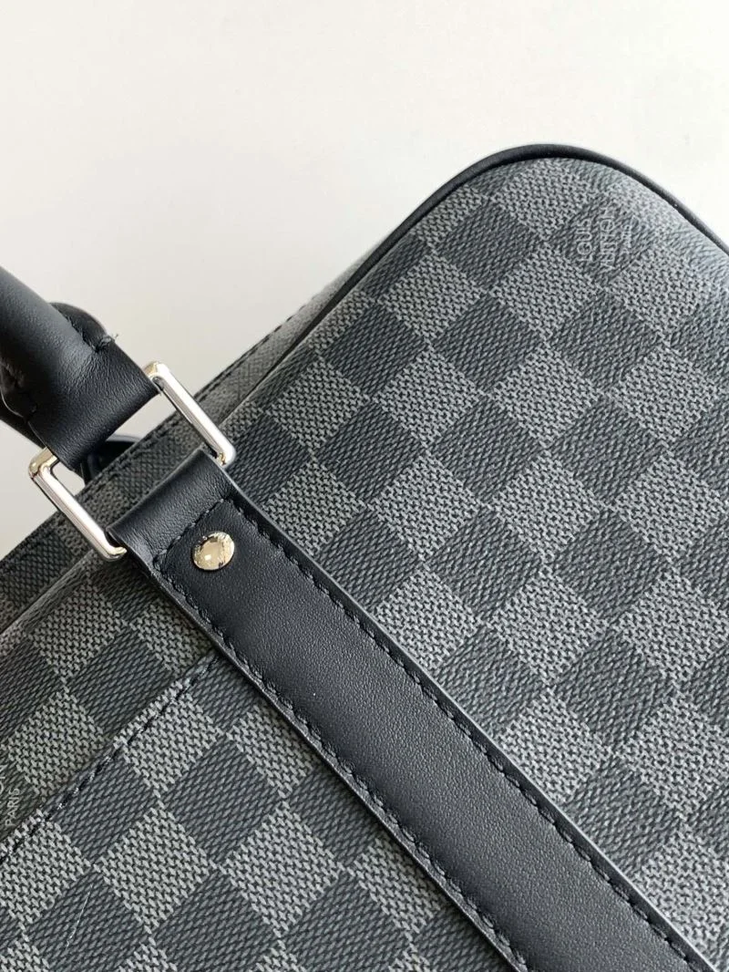 High fidelity Mens Louis Vuitton Briefcases