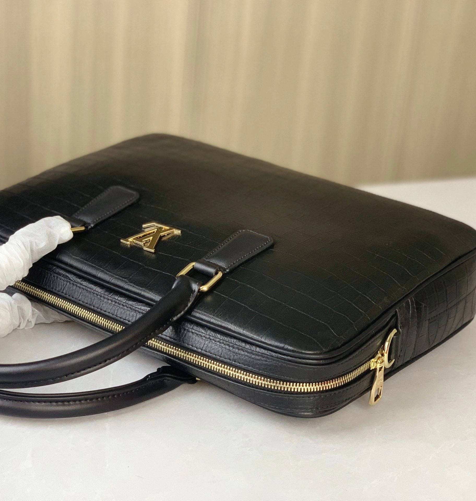 Indistinguishable Mens Louis Vuitton Briefcases