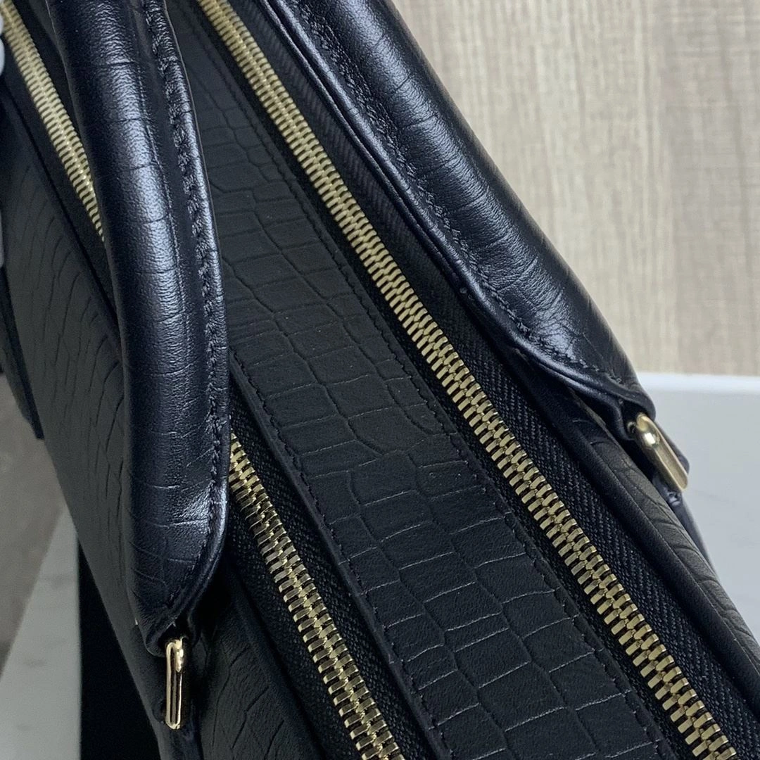 Indistinguishable Mens Louis Vuitton Briefcases