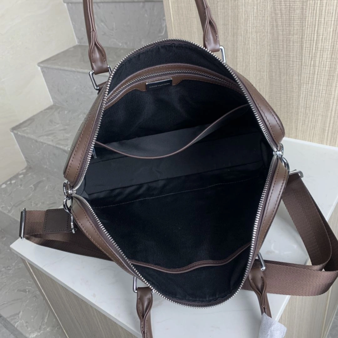 High fidelity Mens Louis Vuitton Briefcases