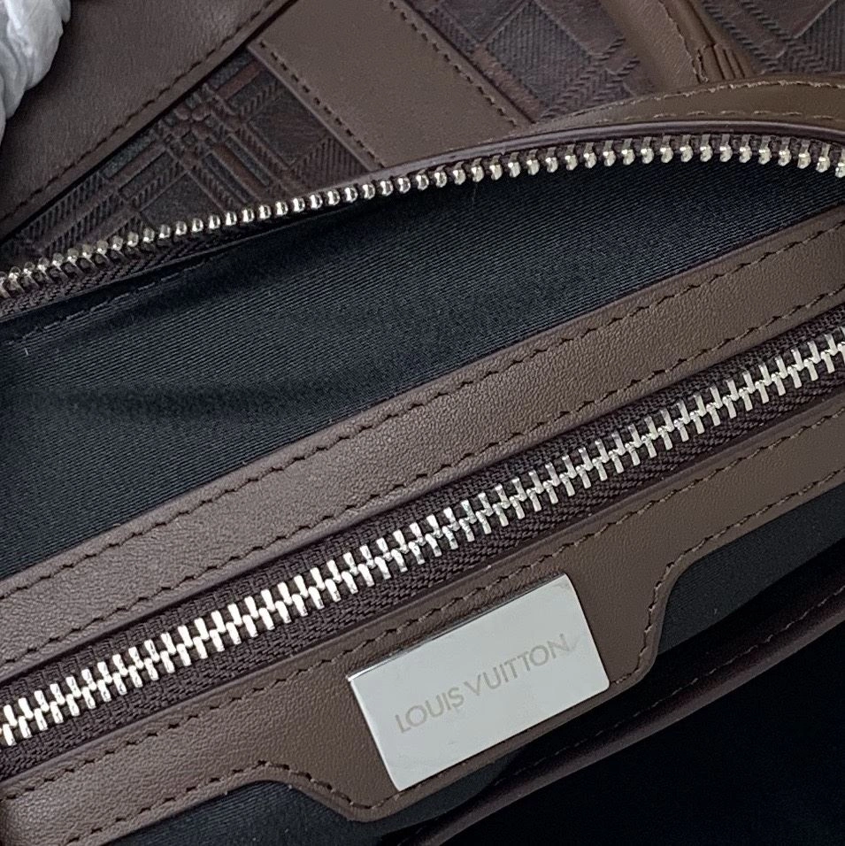 High fidelity Mens Louis Vuitton Briefcases
