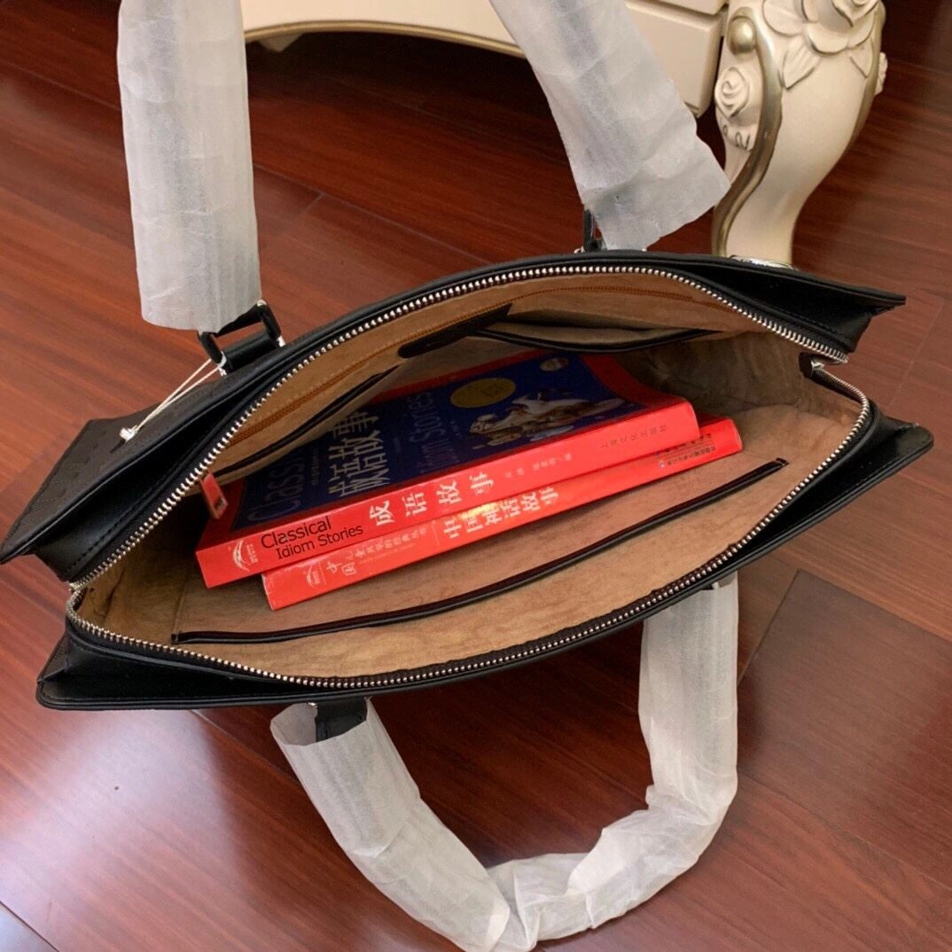 Top mirror Mens Louis Vuitton Briefcases