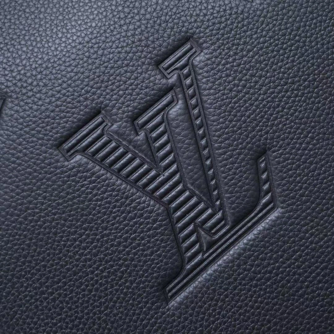 High fidelity Mens Louis Vuitton Briefcases