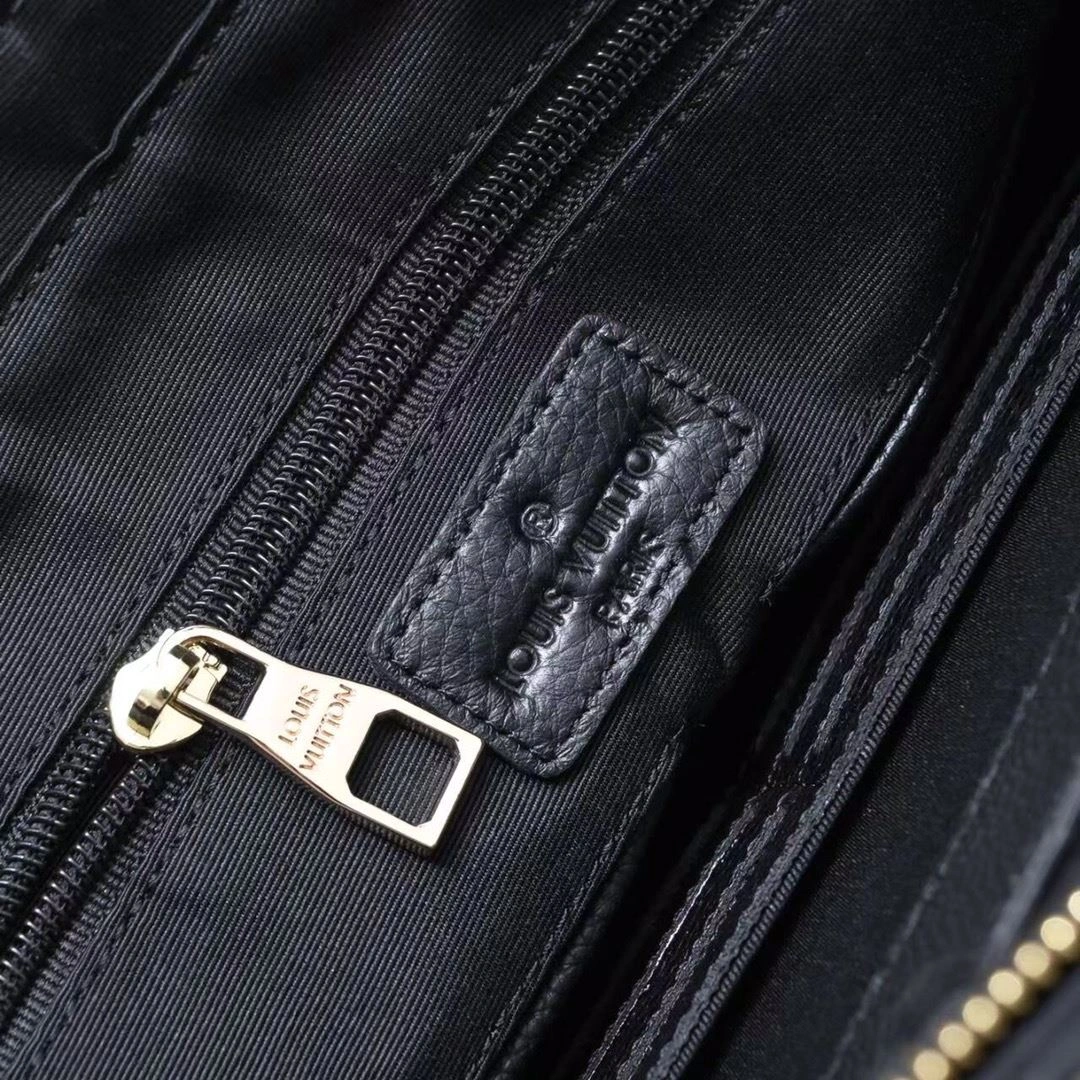 High fidelity Mens Louis Vuitton Briefcases