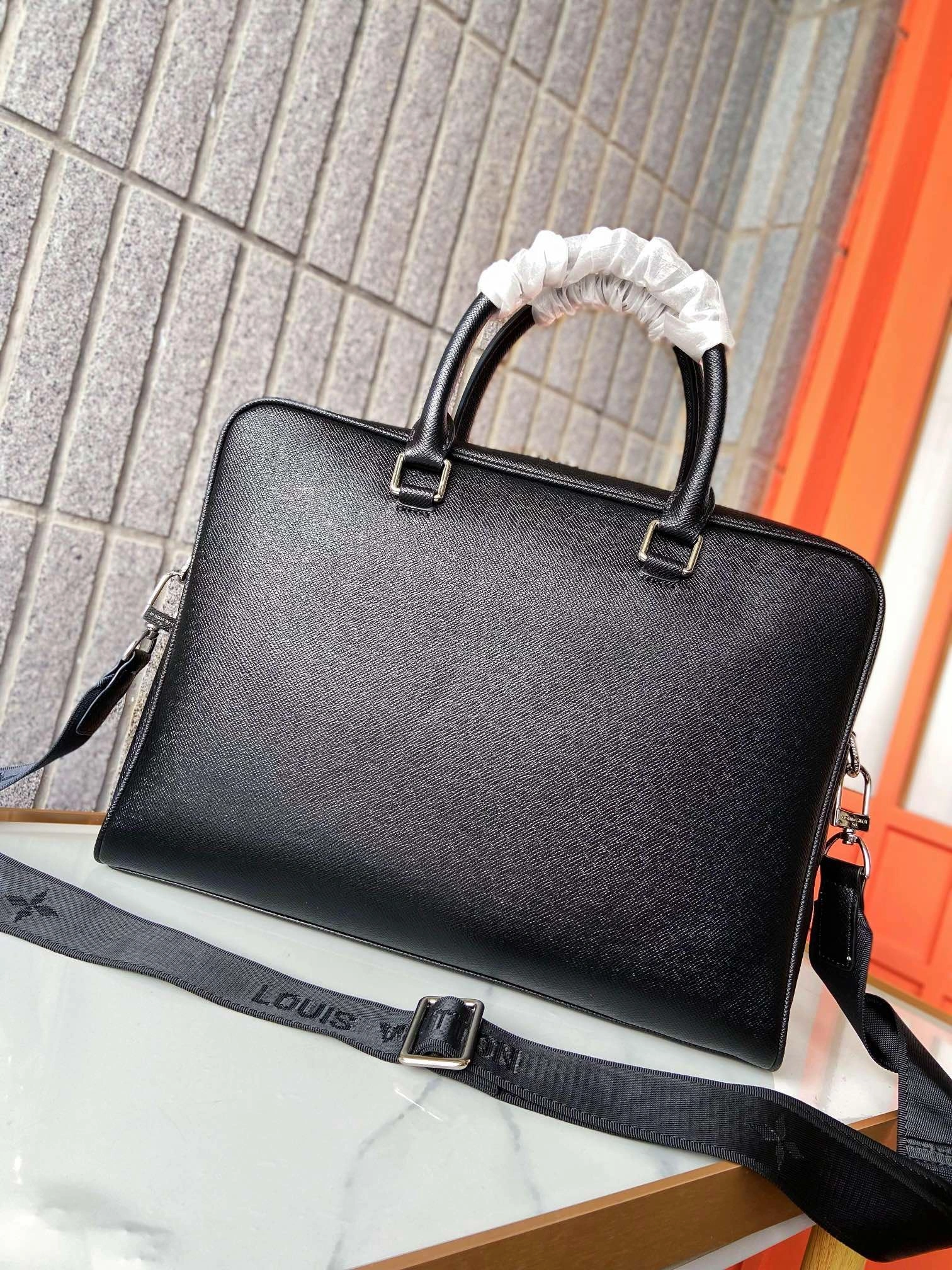 High fidelity Mens Louis Vuitton Briefcases