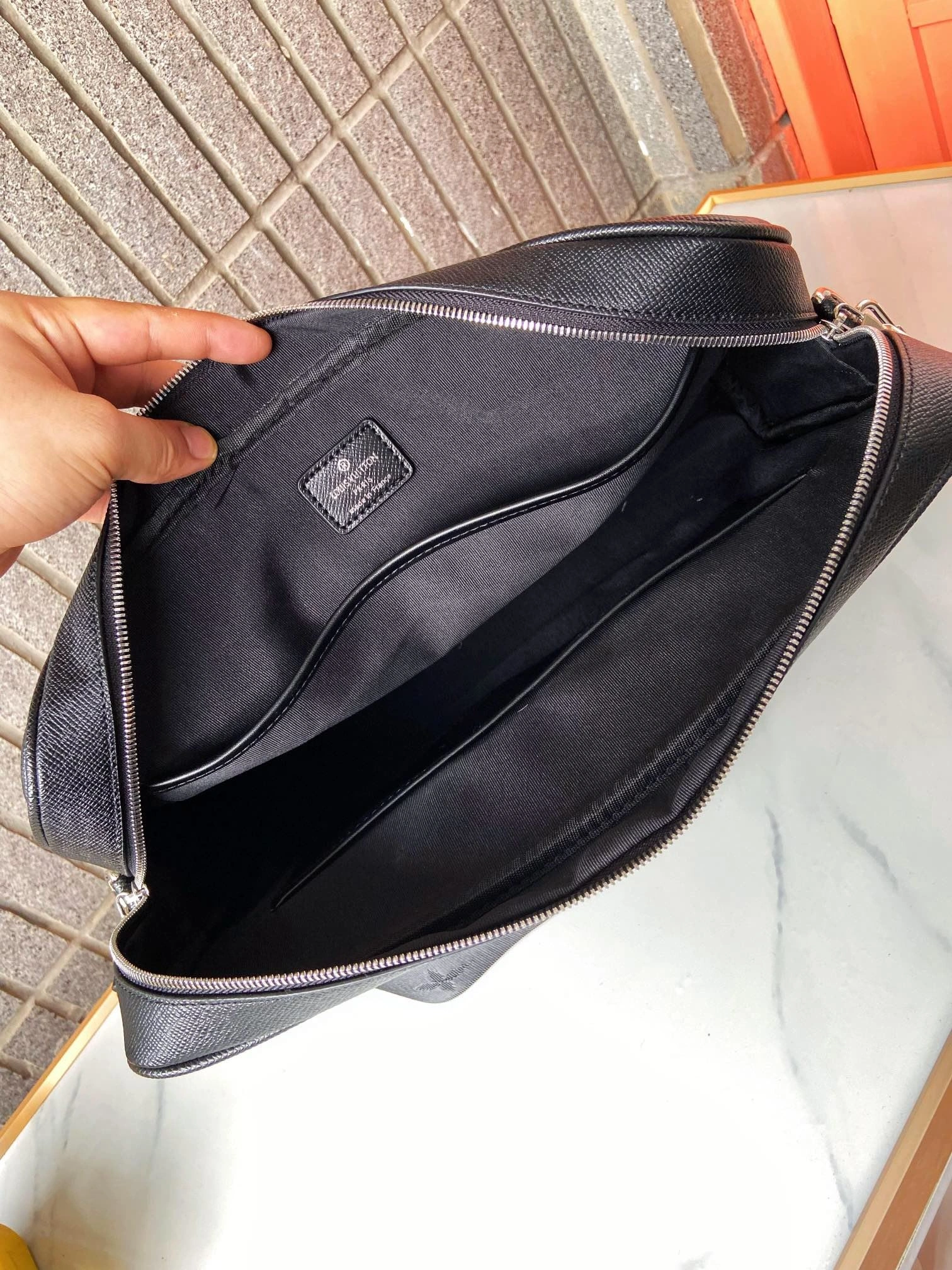 High fidelity Mens Louis Vuitton Briefcases