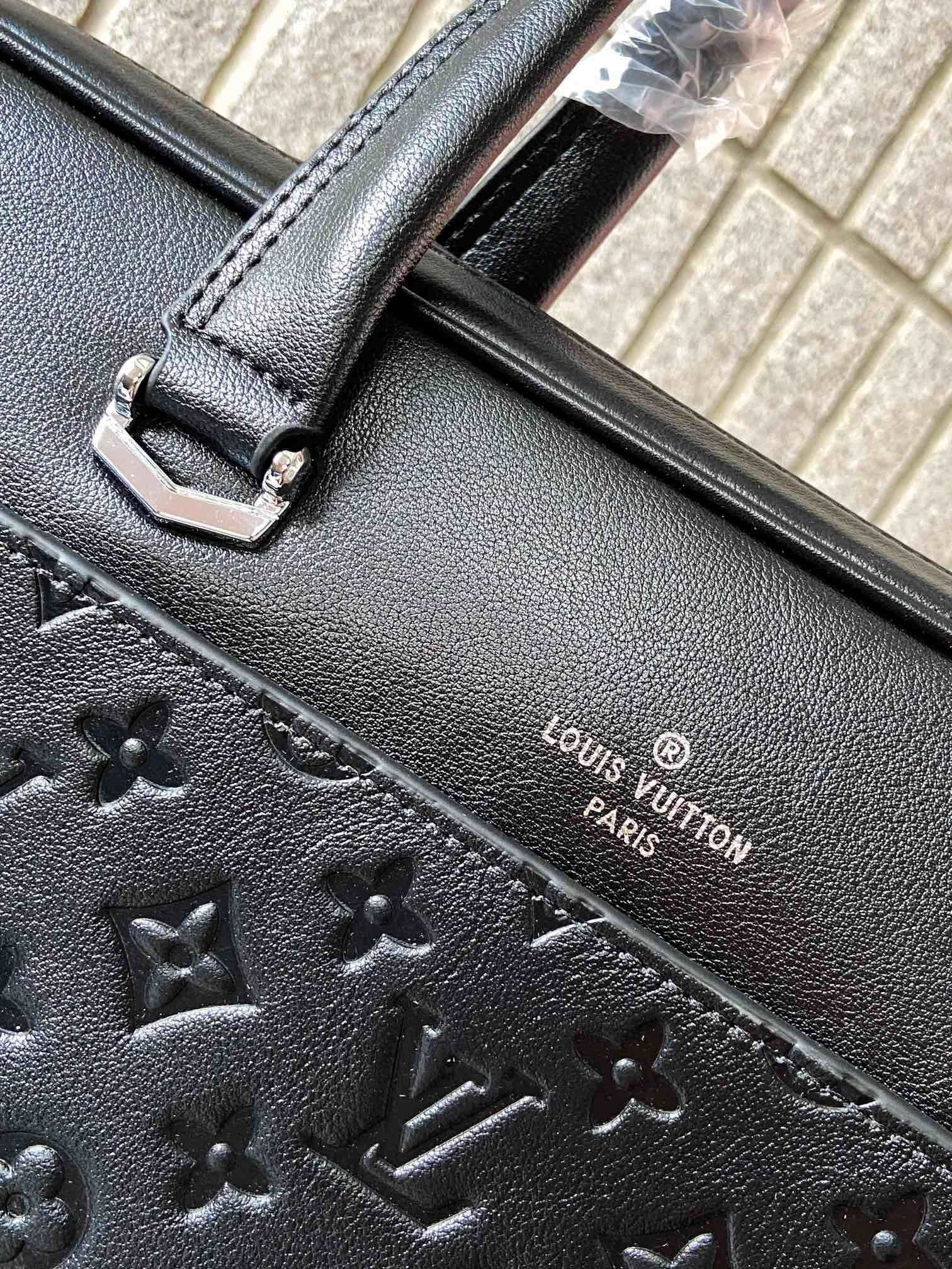Factory-made Mens Louis Vuitton Briefcases