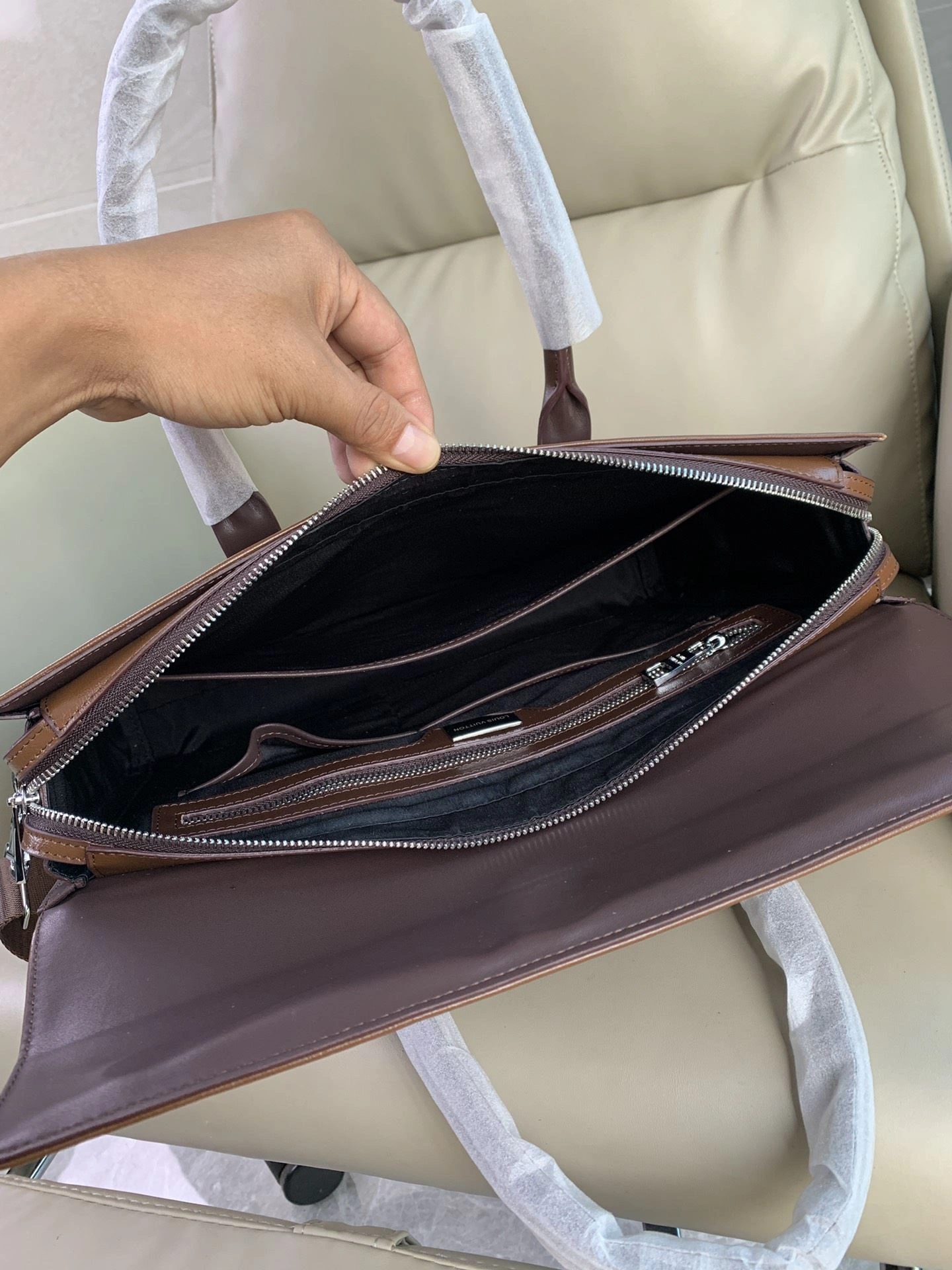 Discounted Mens Louis Vuitton Briefcases