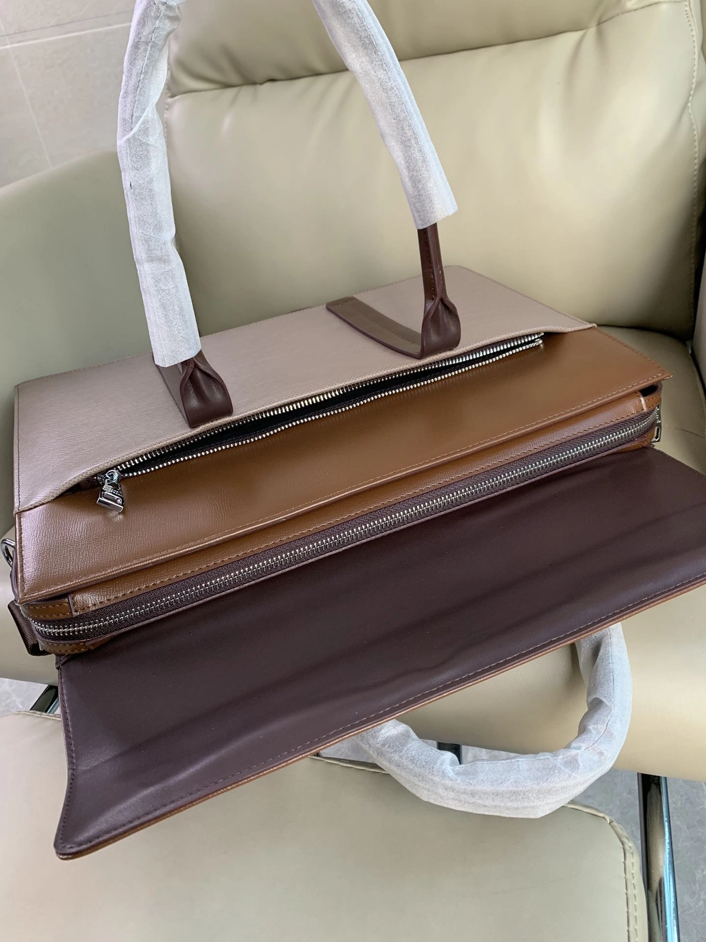 Discounted Mens Louis Vuitton Briefcases
