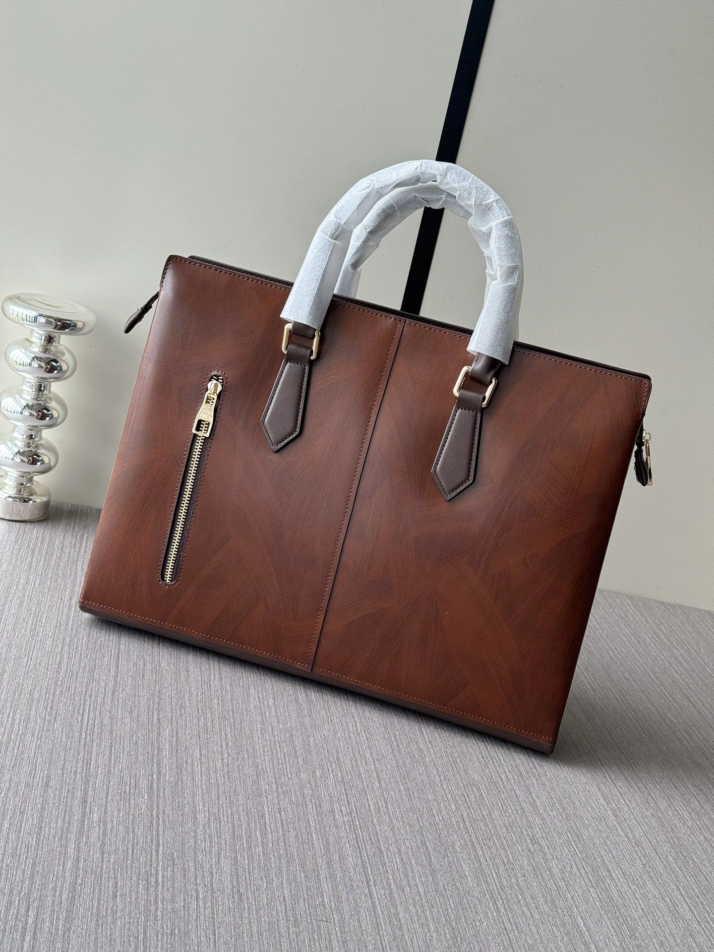 Accurate model Mens Louis Vuitton Briefcases