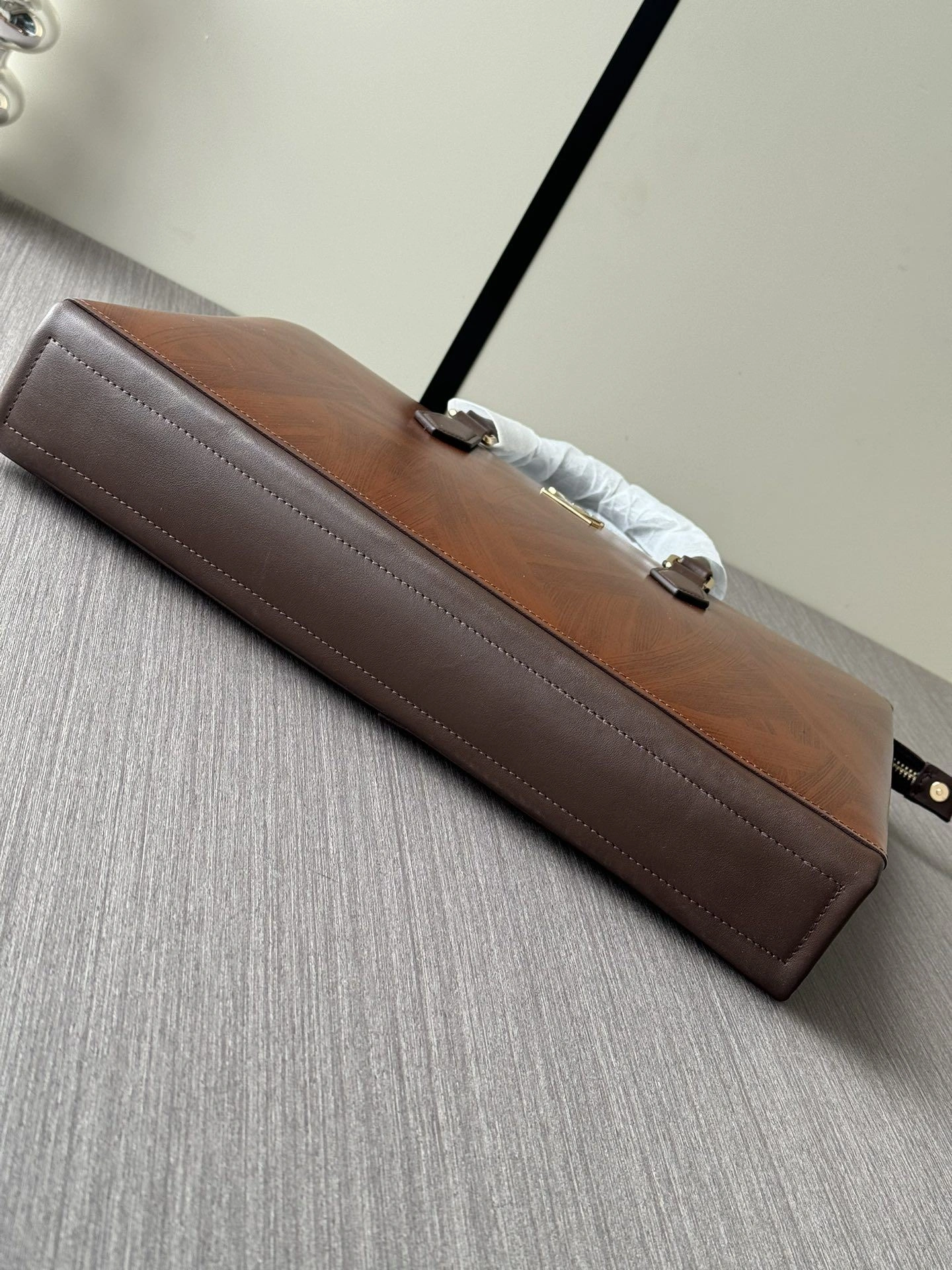 Accurate model Mens Louis Vuitton Briefcases