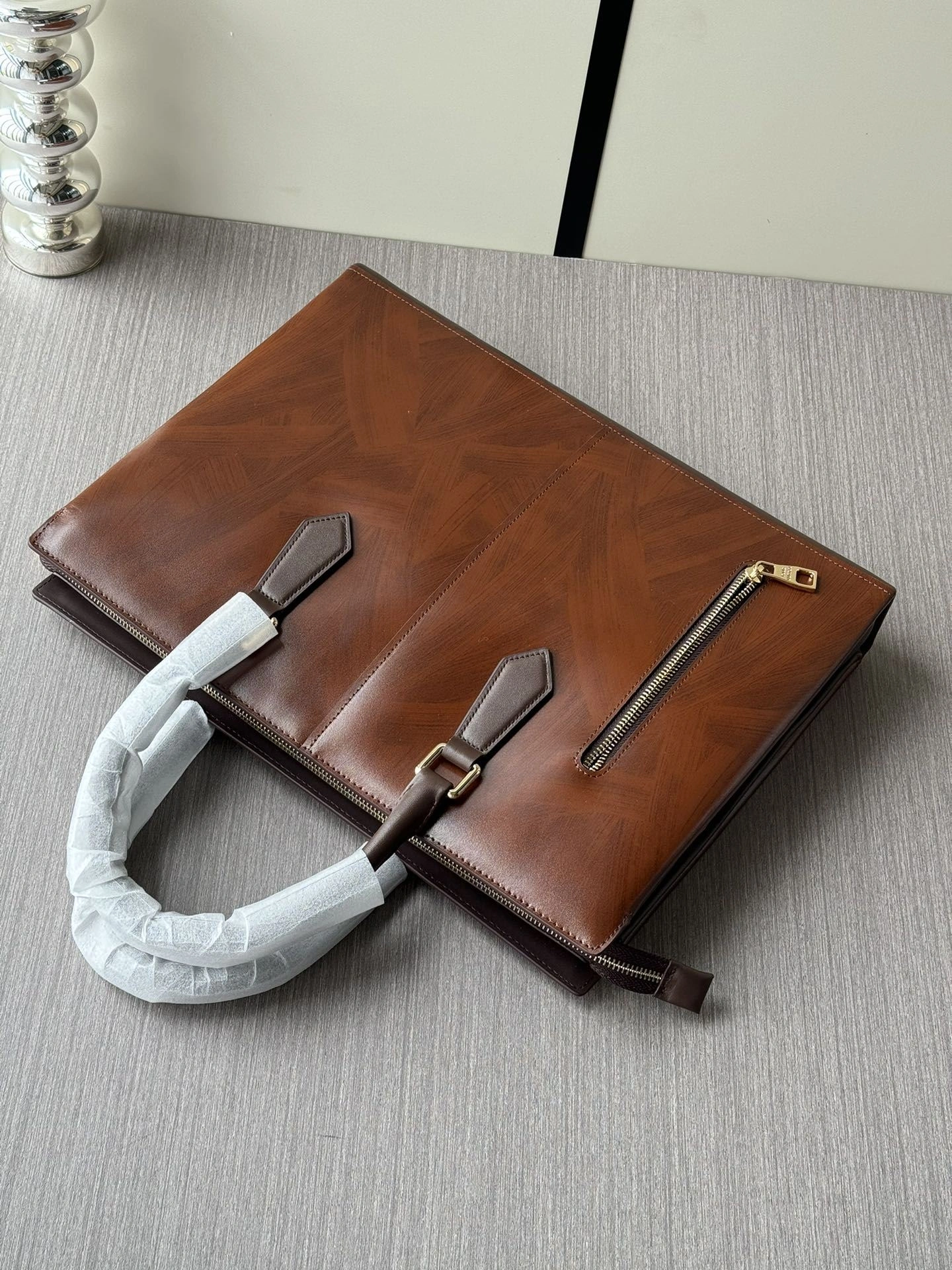 Accurate model Mens Louis Vuitton Briefcases