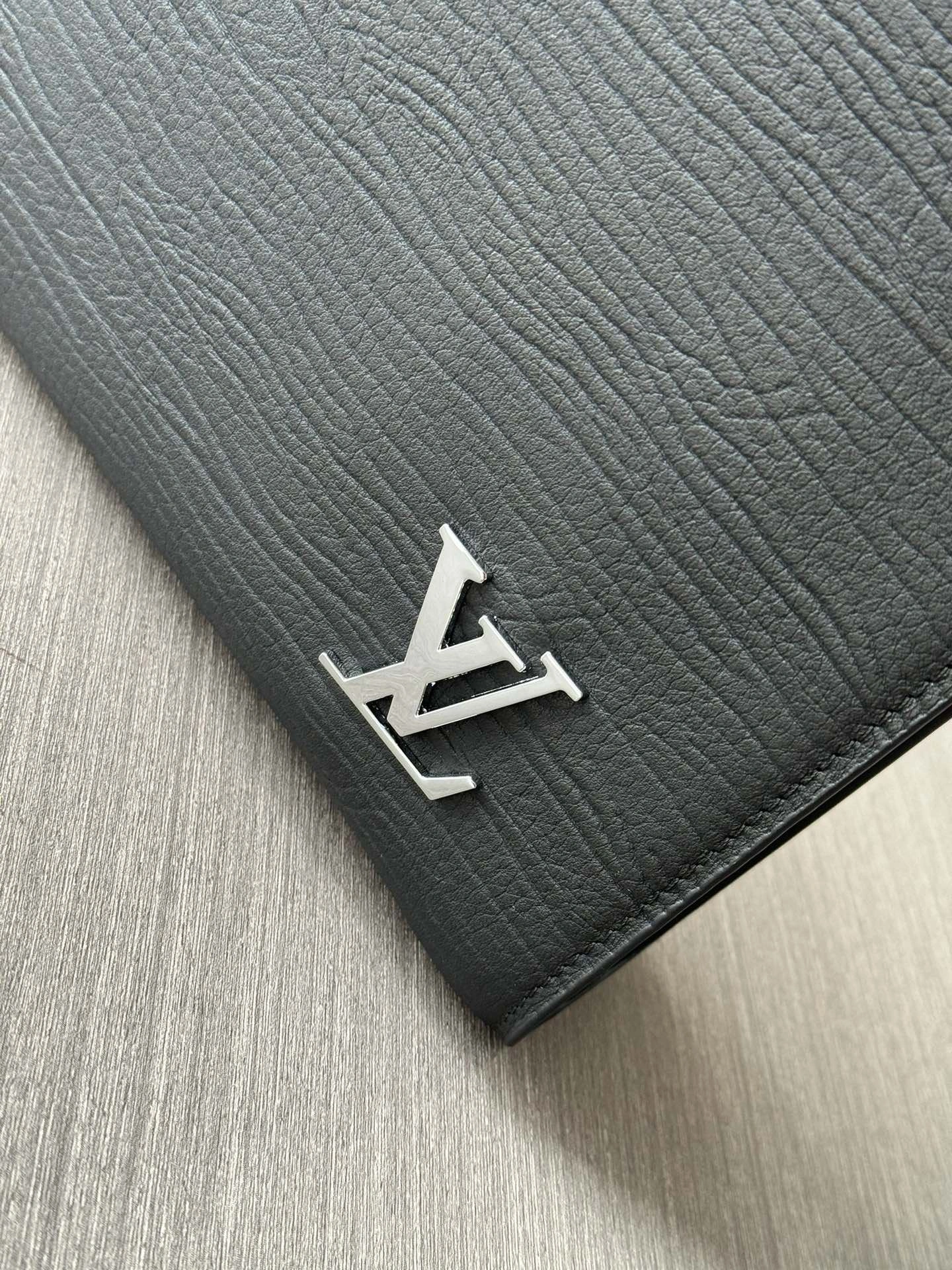 Top match Mens Louis Vuitton Briefcases