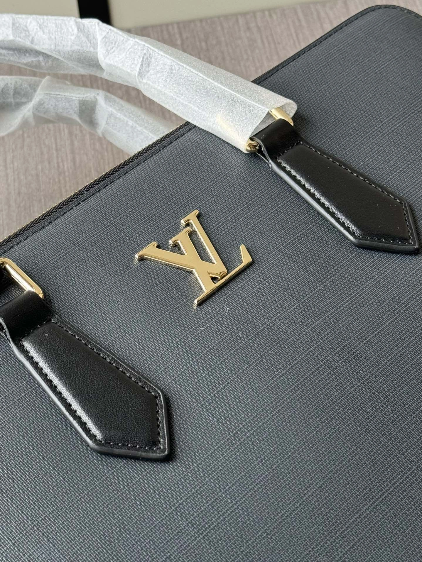 Economical Mens Louis Vuitton Briefcases