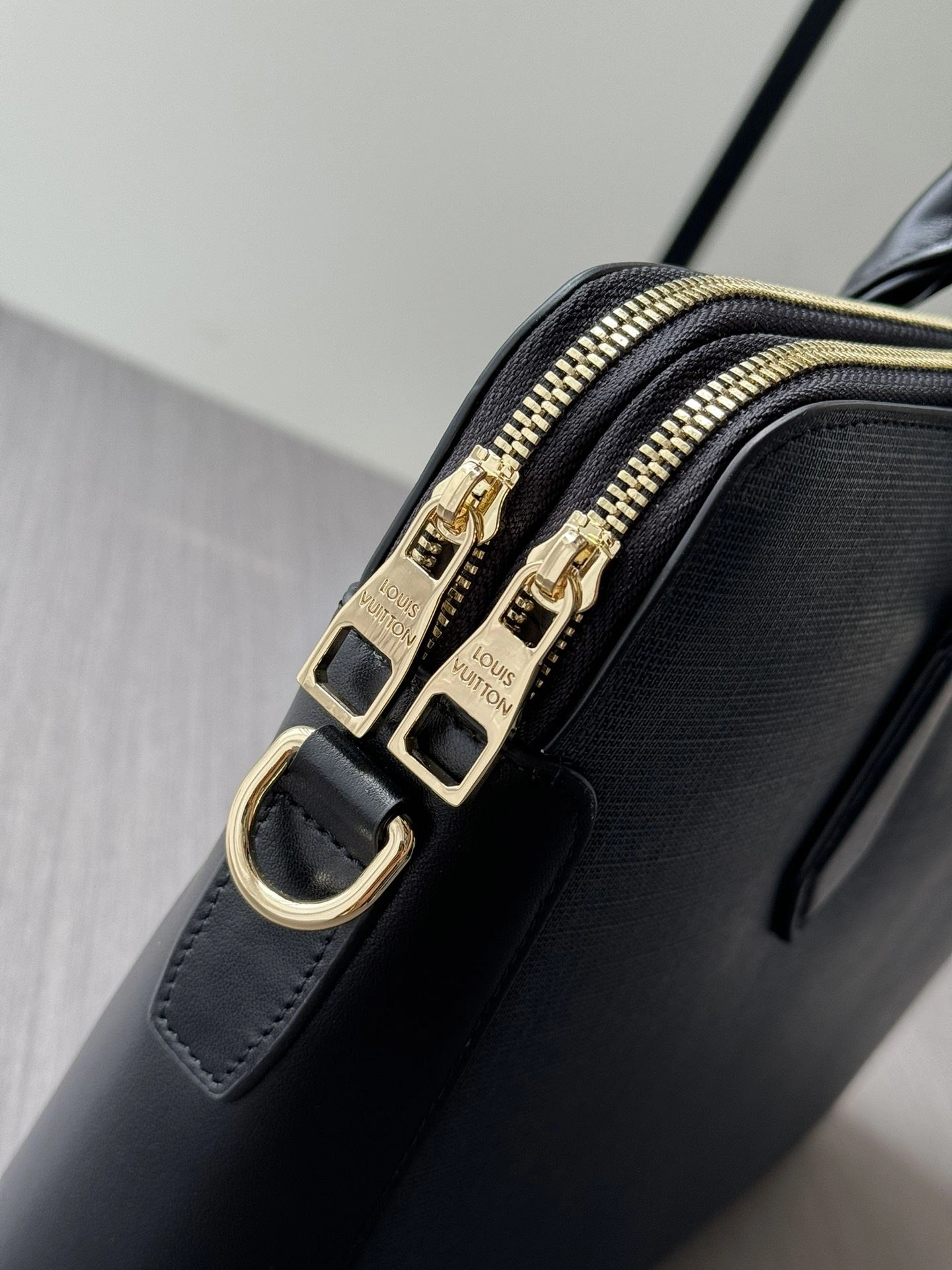 Economical Mens Louis Vuitton Briefcases